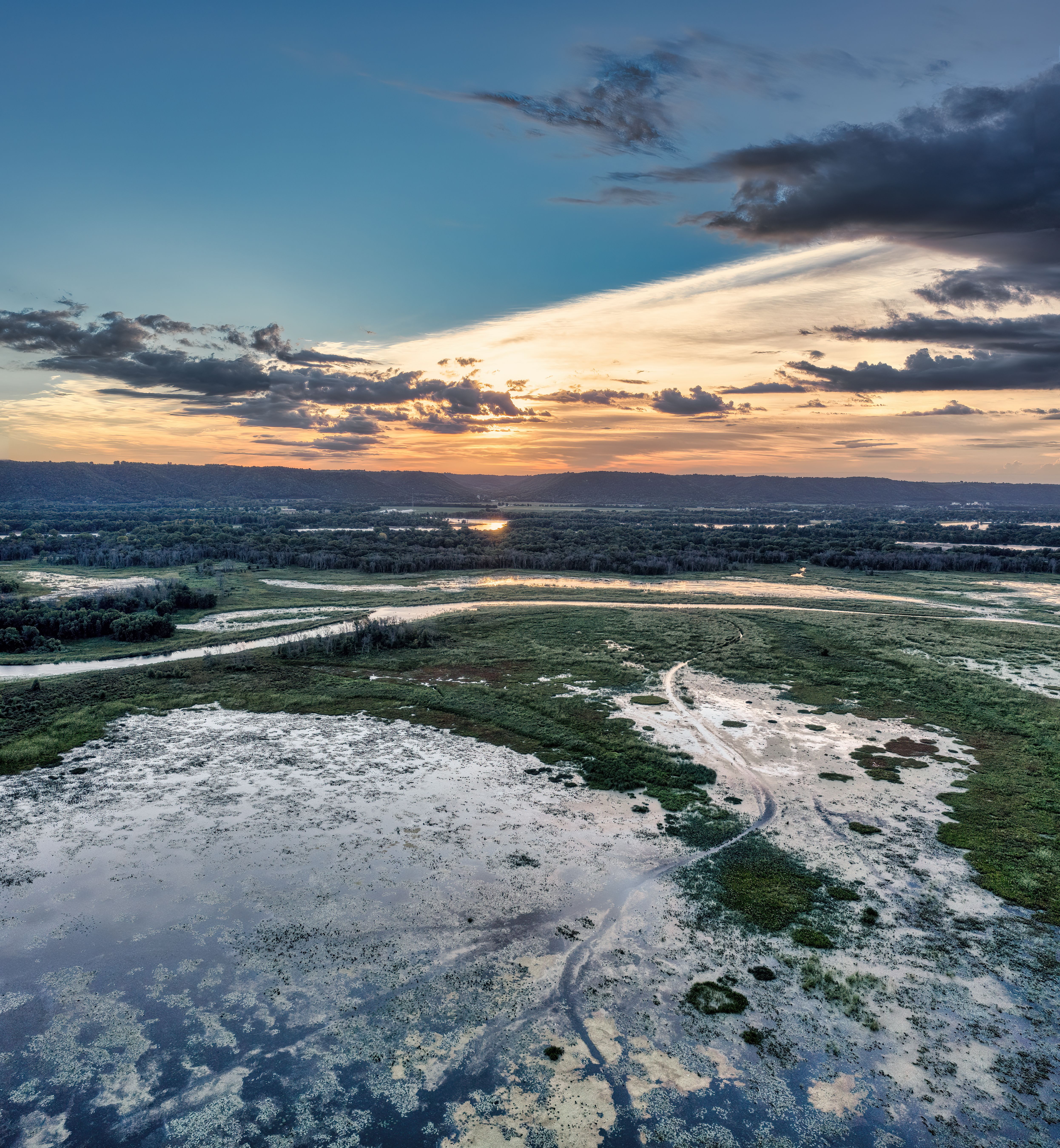 Scenic Landscape at Sunset · Free Stock Photo