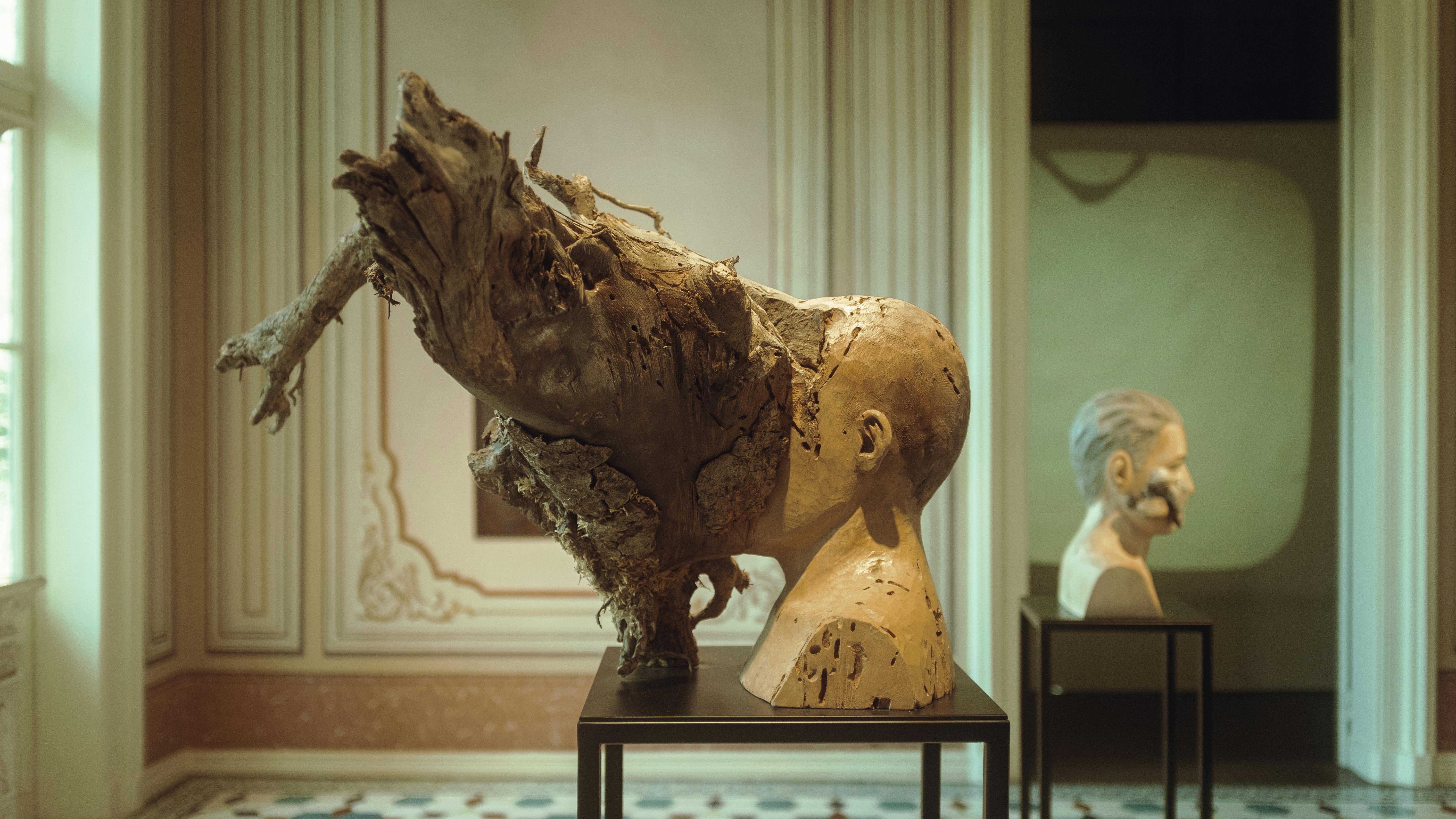 Spooky Sculpture in a Vintage Interior · Free Stock Photo