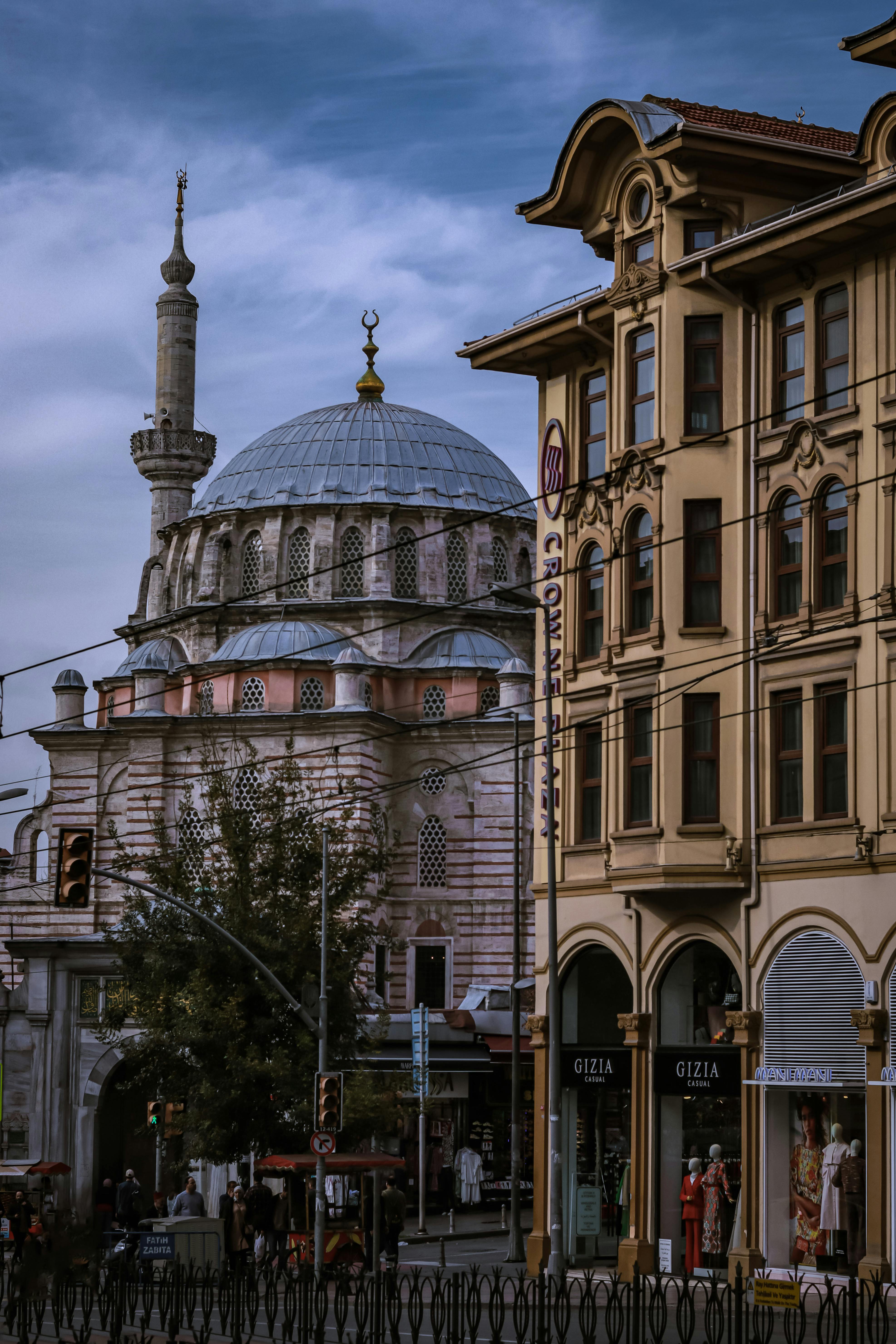 Old Traditional Mosque with Minaret on City Street · Free Stock Photo
