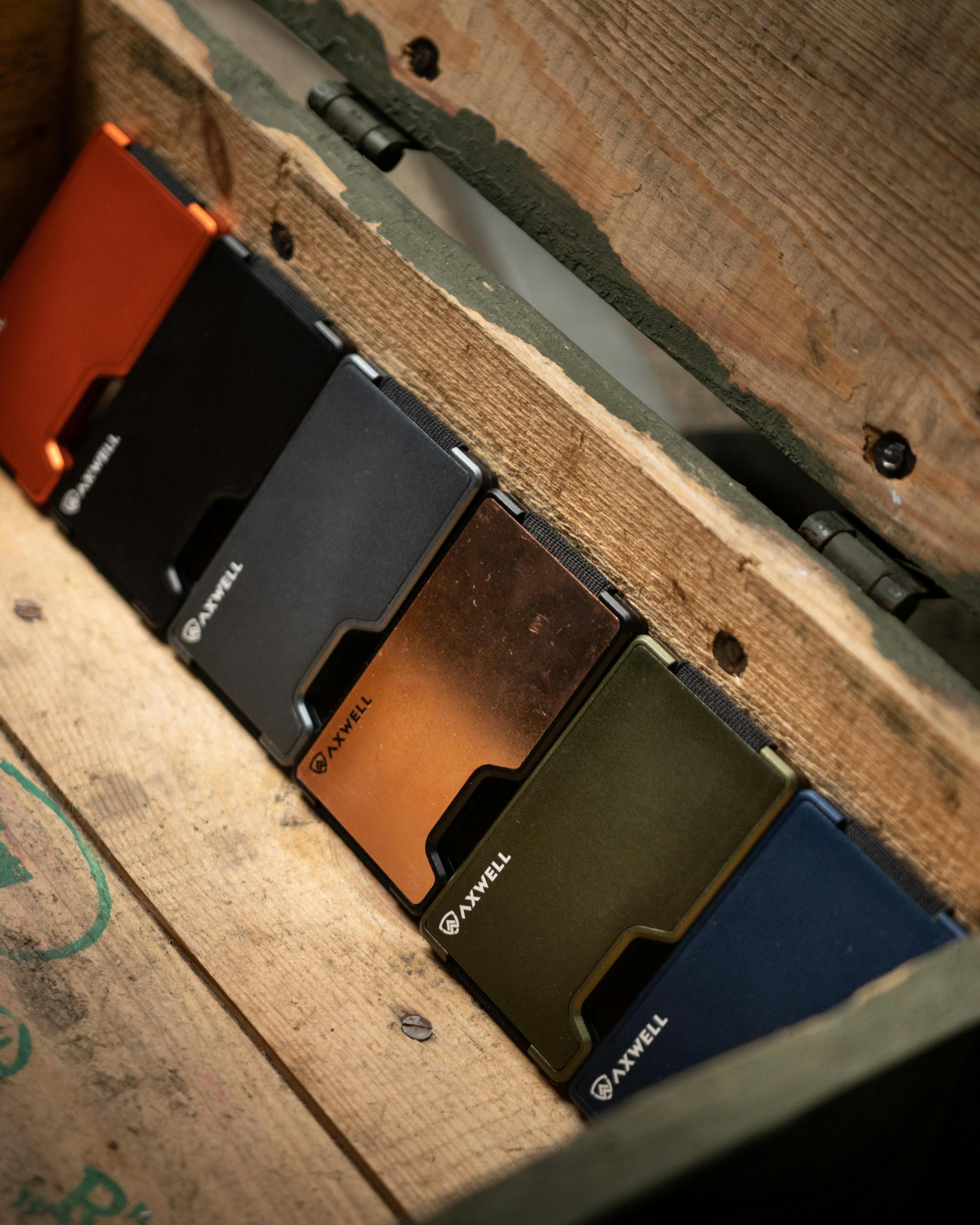 Axwell Minimalist EDC Wallet · Free Stock Photo