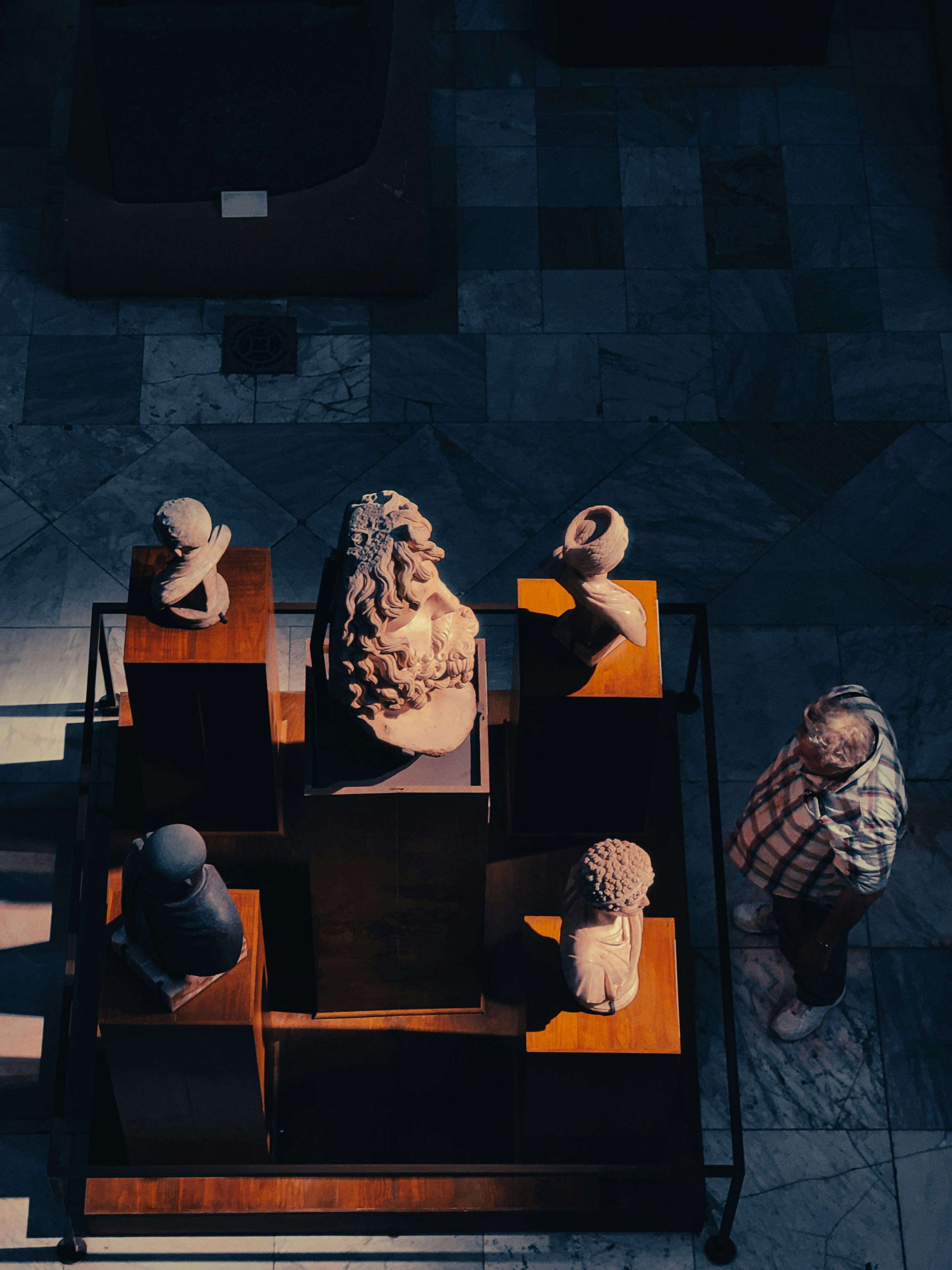 Statue in a Museum · Free Stock Photo