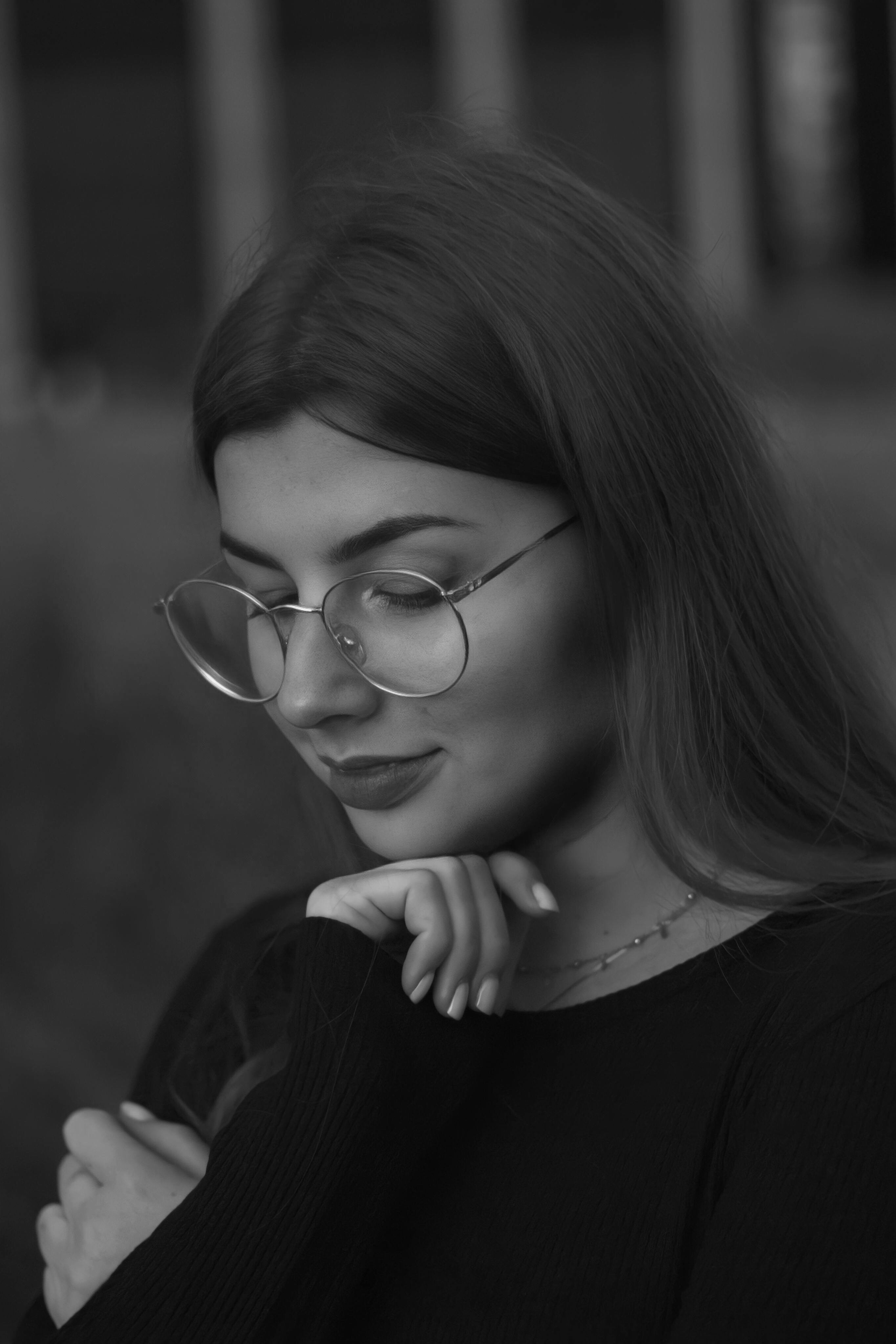 Grayscale Portrait of a Woman · Free Stock Photo