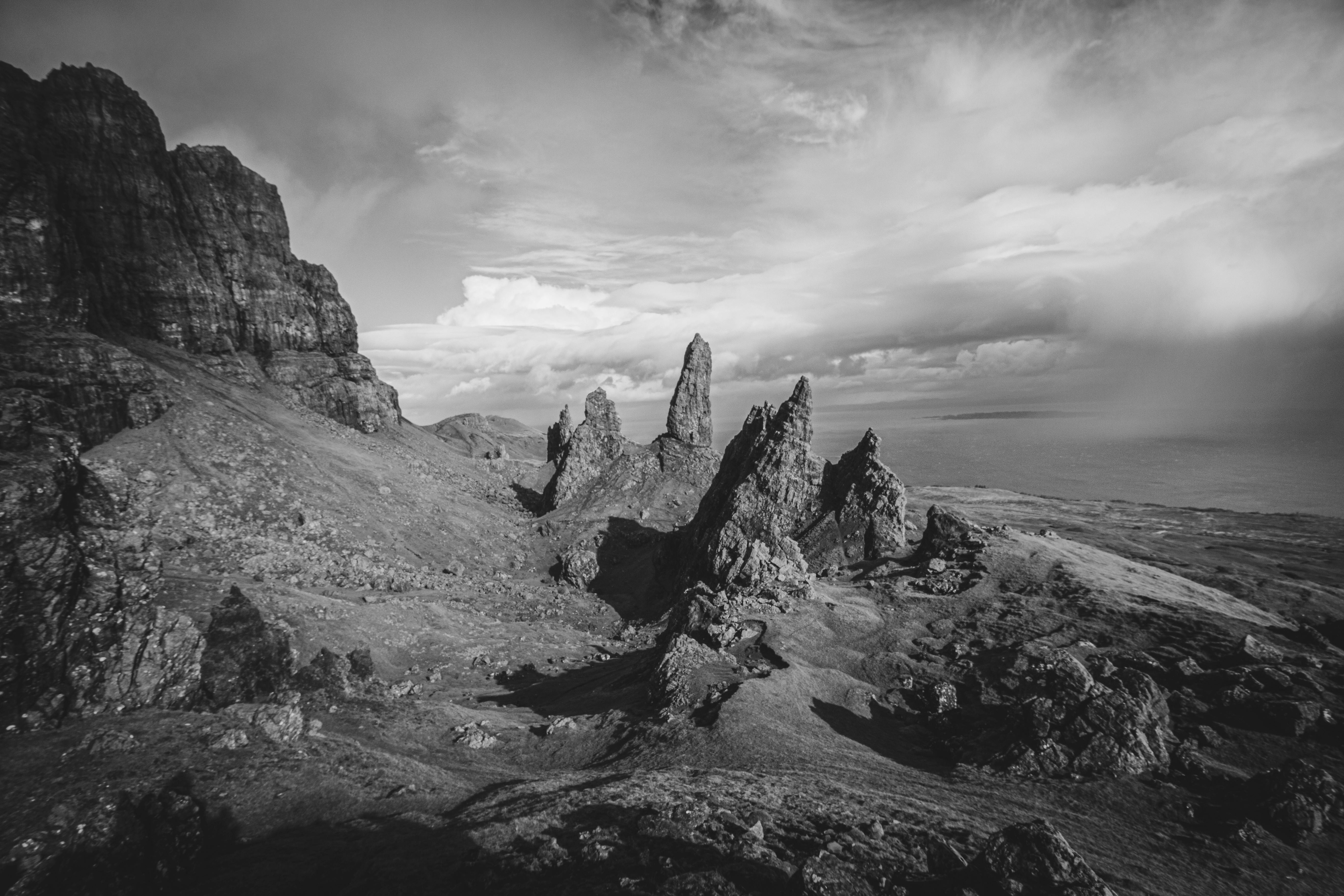 Grayscale Mountain Scenery · Free Stock Photo