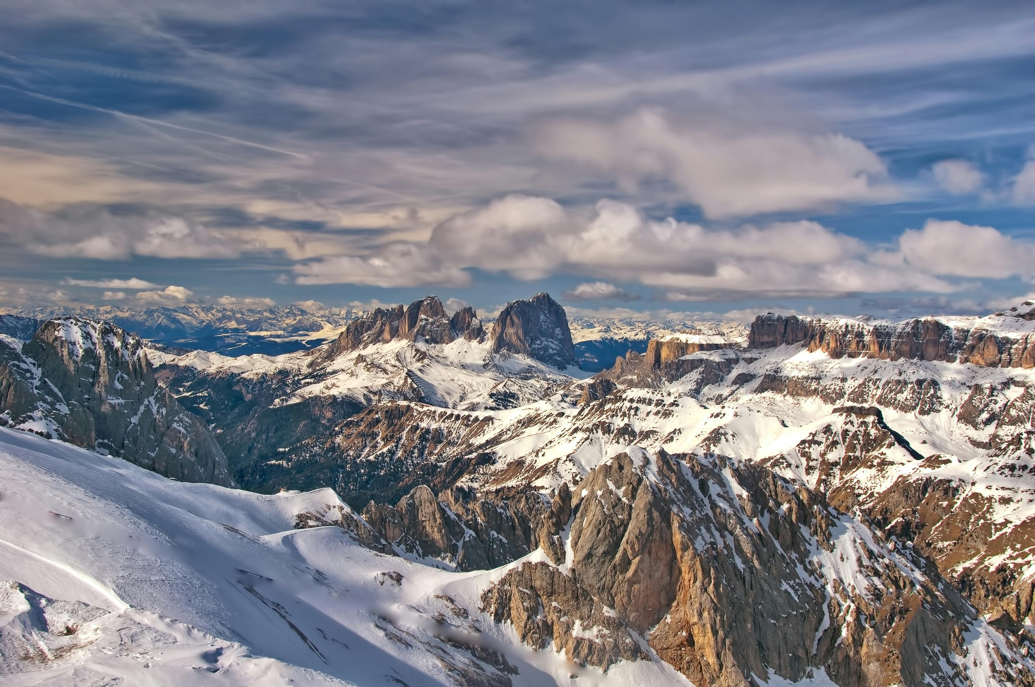 Snowcapped Mountain · Free Stock Photo