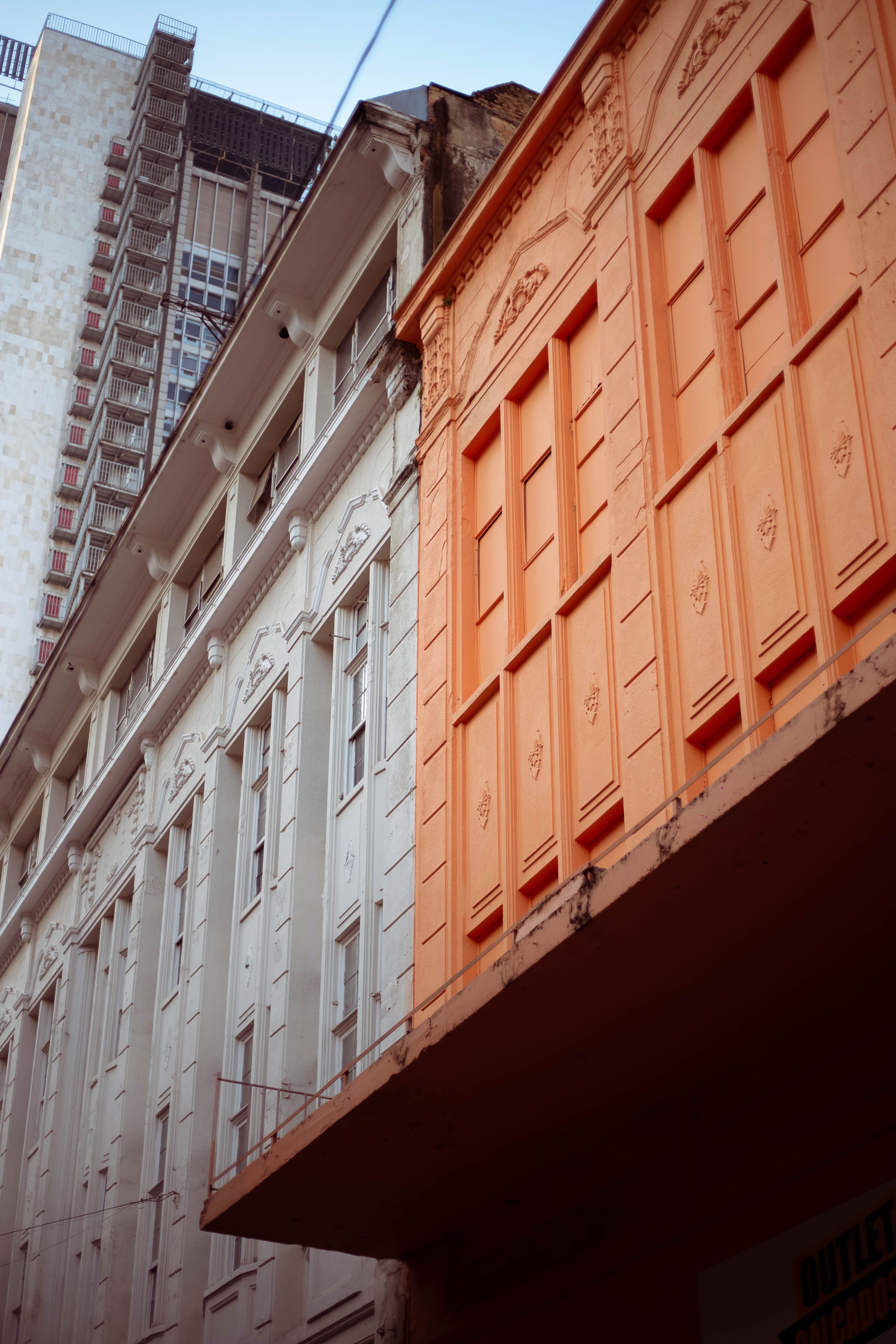 Glass Walls of Building · Free Stock Photo