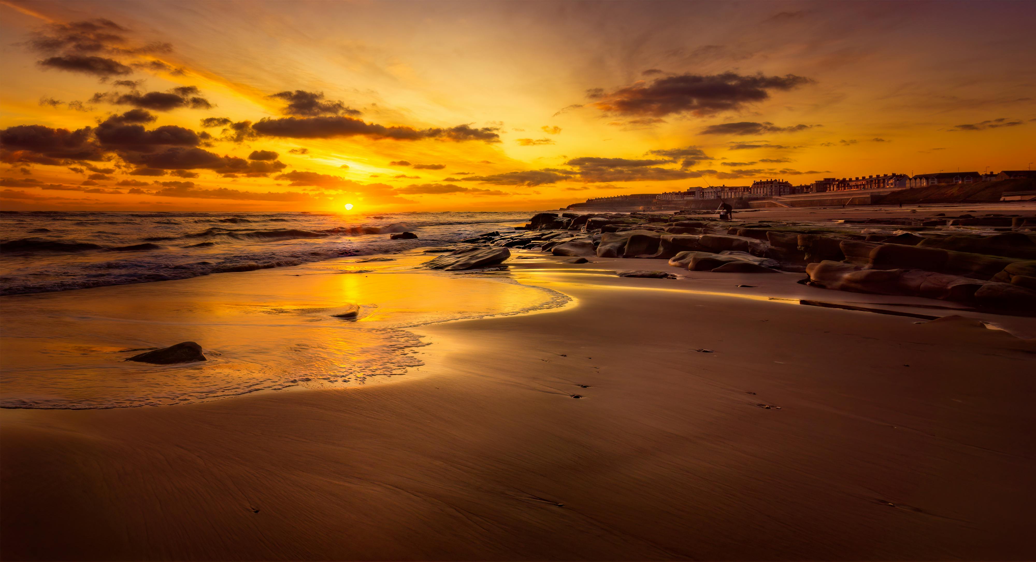 Scenic Photo of an Evening Beach and Golden Sky · Free Stock Photo