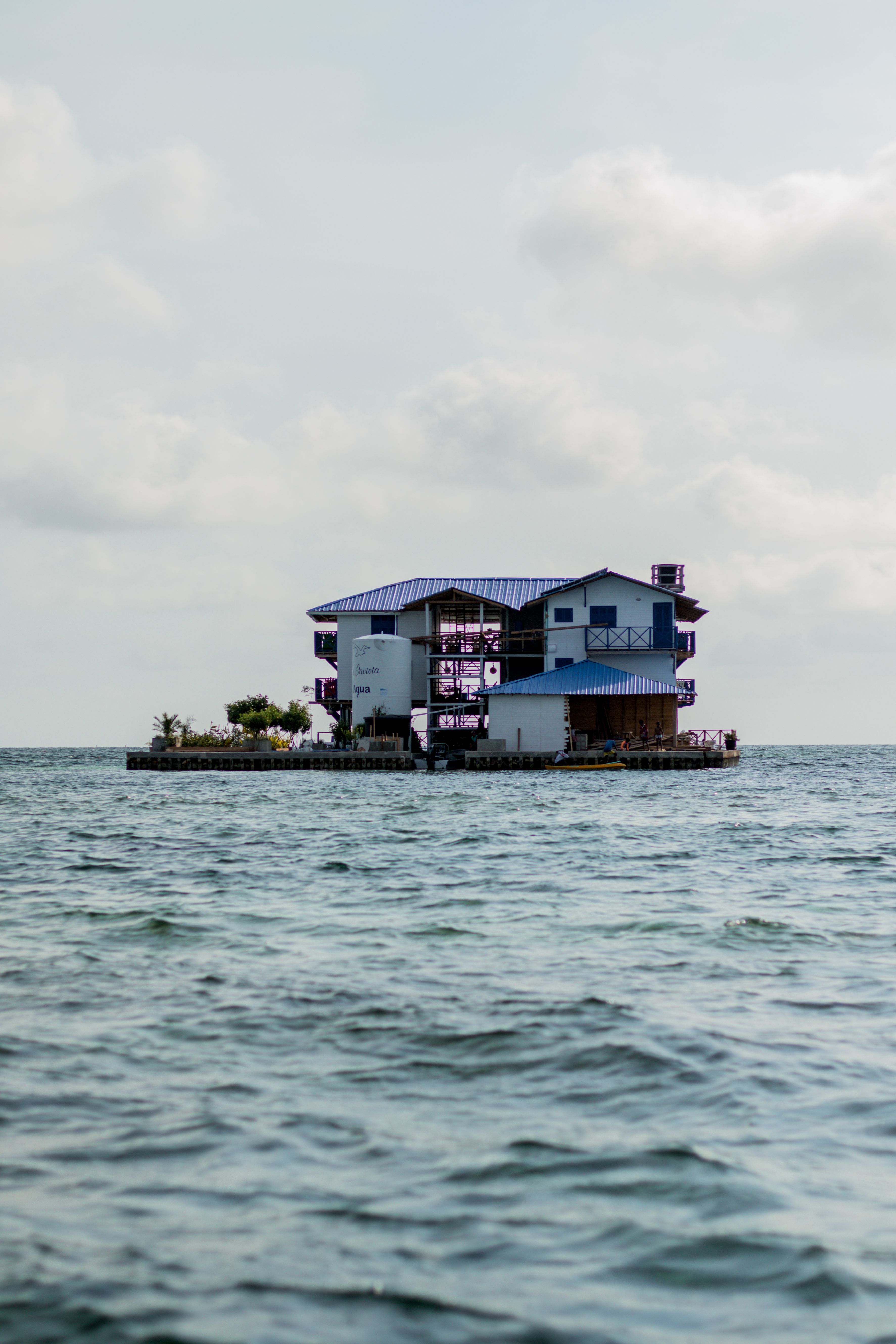 House on Sea · Free Stock Photo