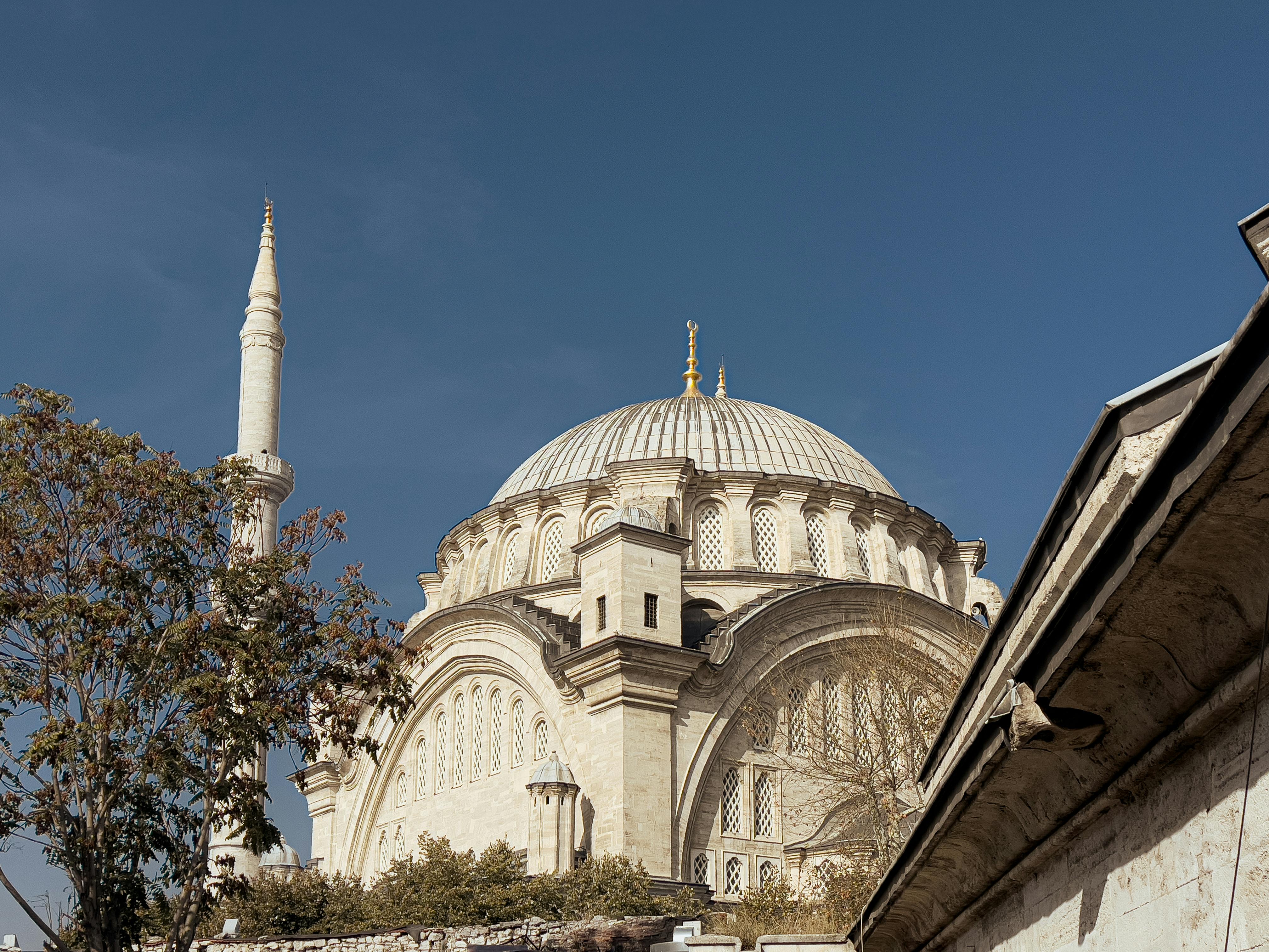 Dome Building Under Blue Sky · Free Stock Photo