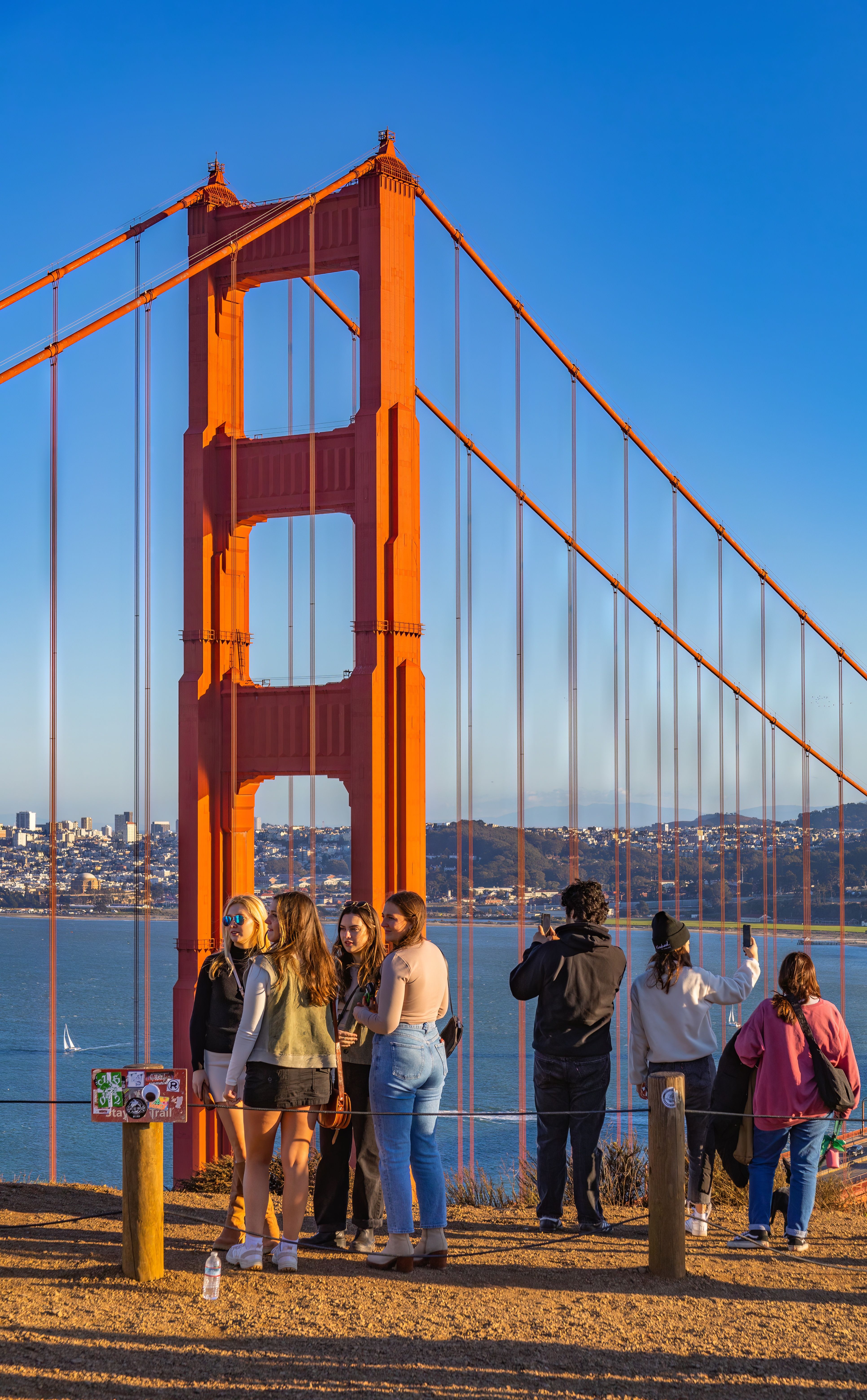 People Having a View of the Golden Gate Bridge · Free Stock Photo