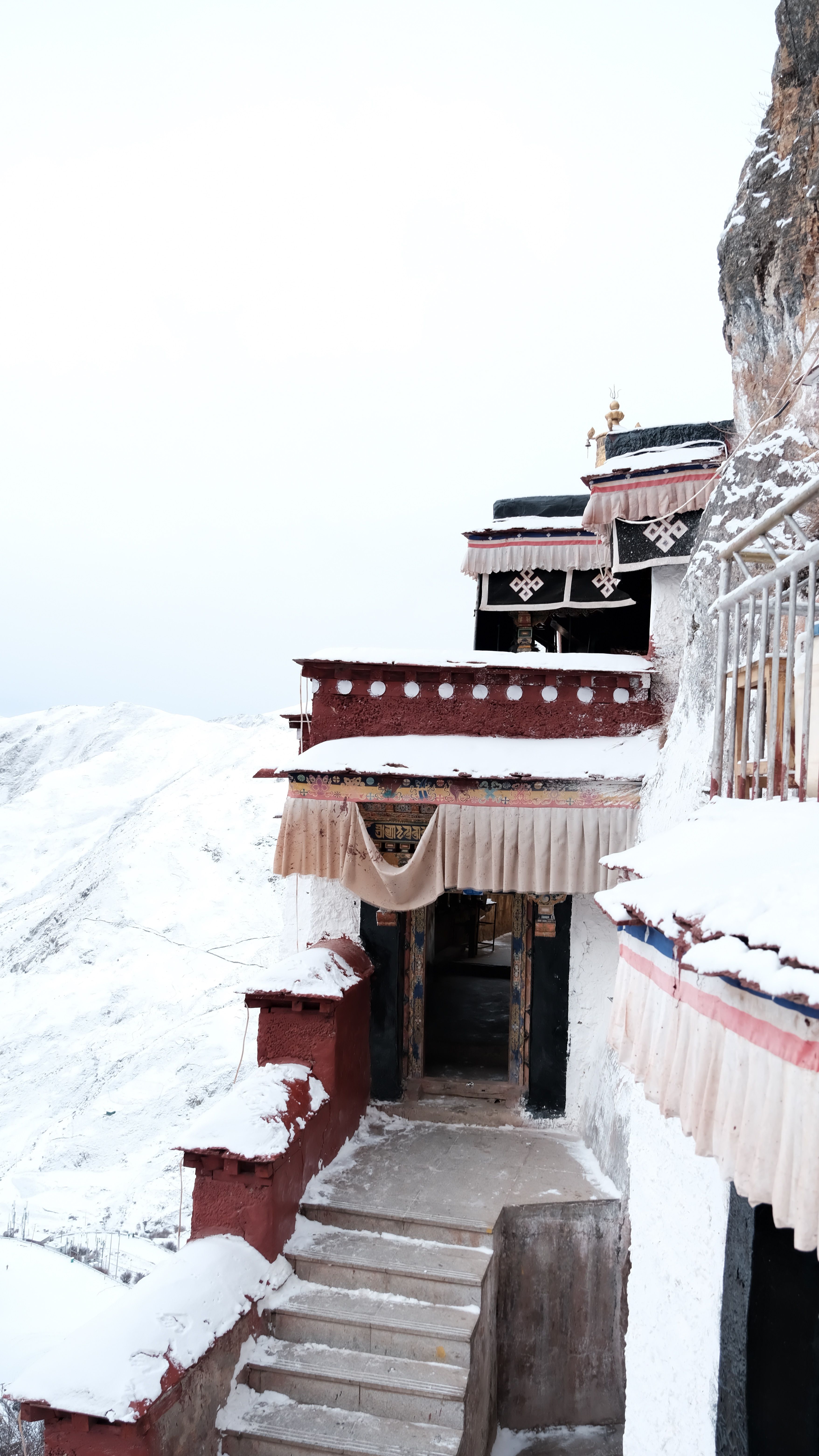 Tibetan Monastery in Snow · Free Stock Photo