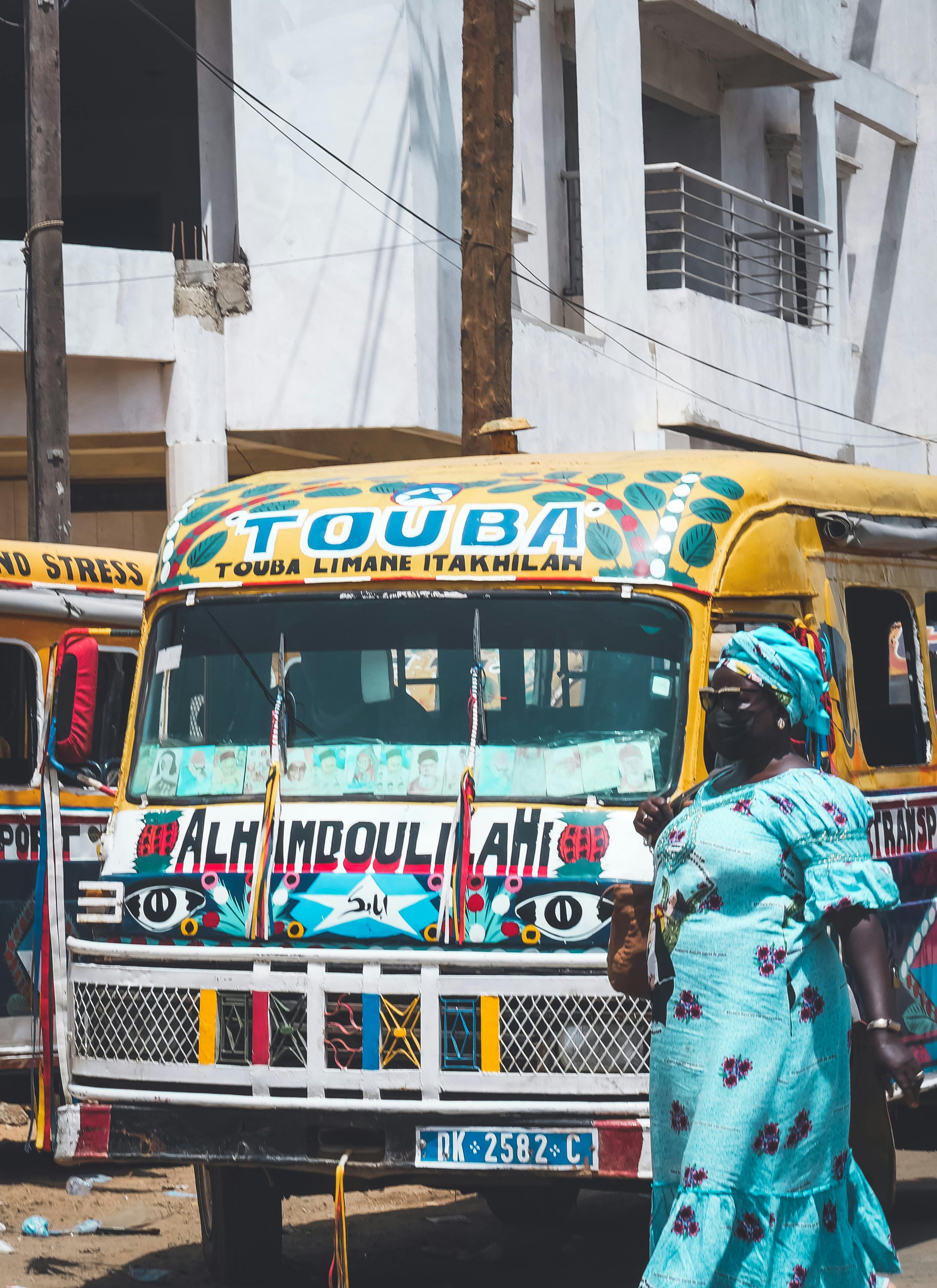 Mini Bus Photos, Download The BEST Free Mini Bus Stock Photos & HD Images