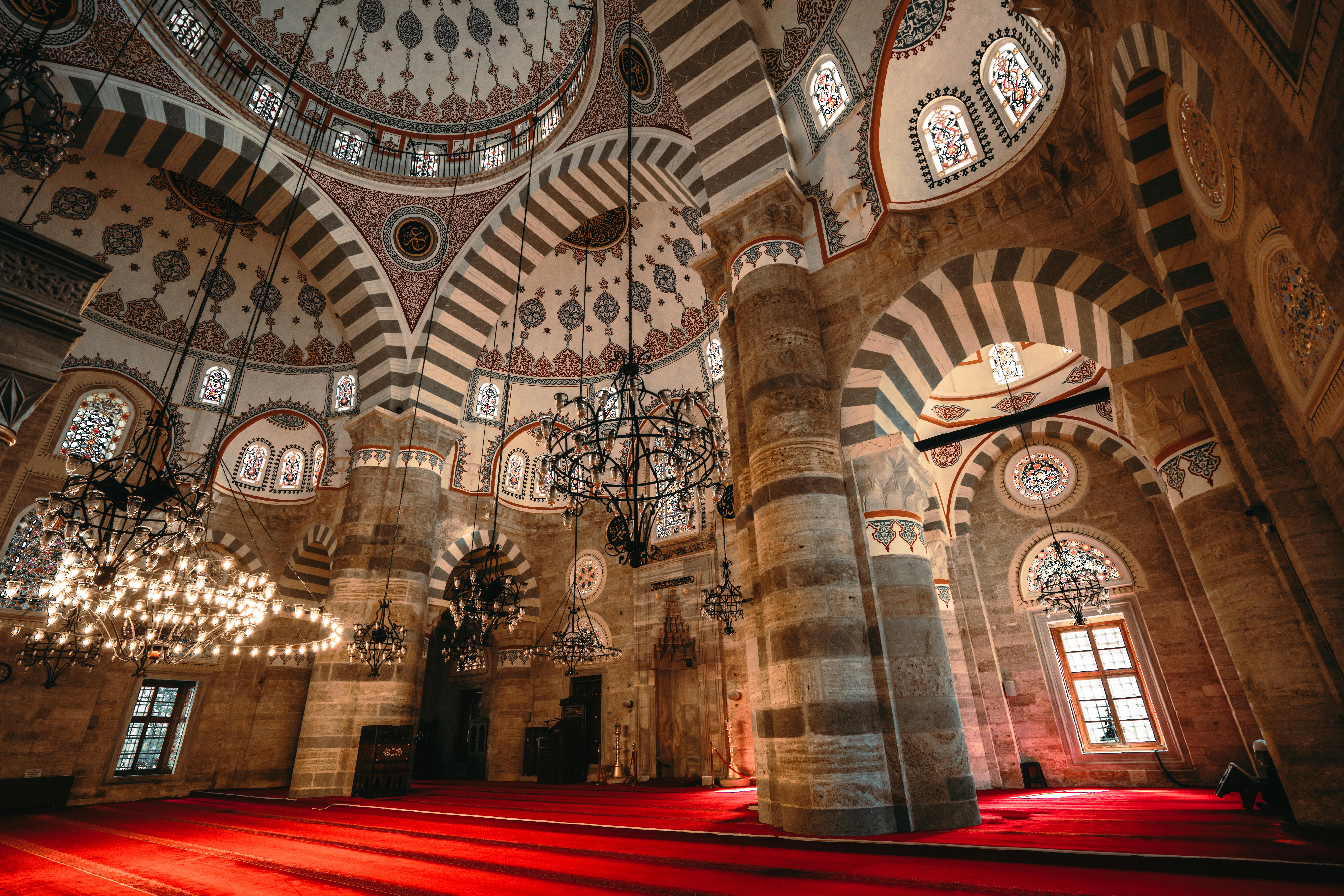 Ornamented Interior of Mosque · Free Stock Photo