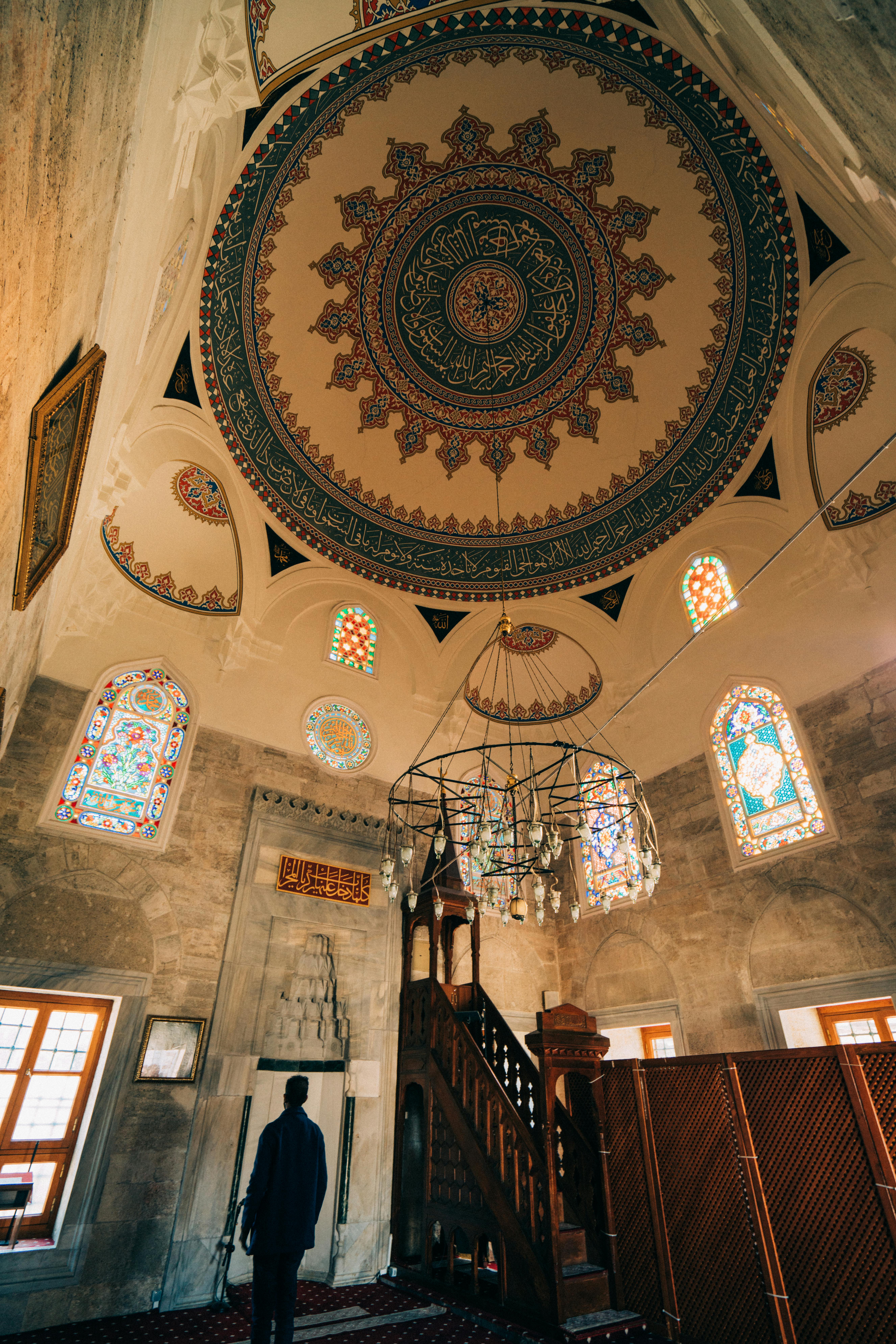 Dome Ceiling of a Mosque · Free Stock Photo