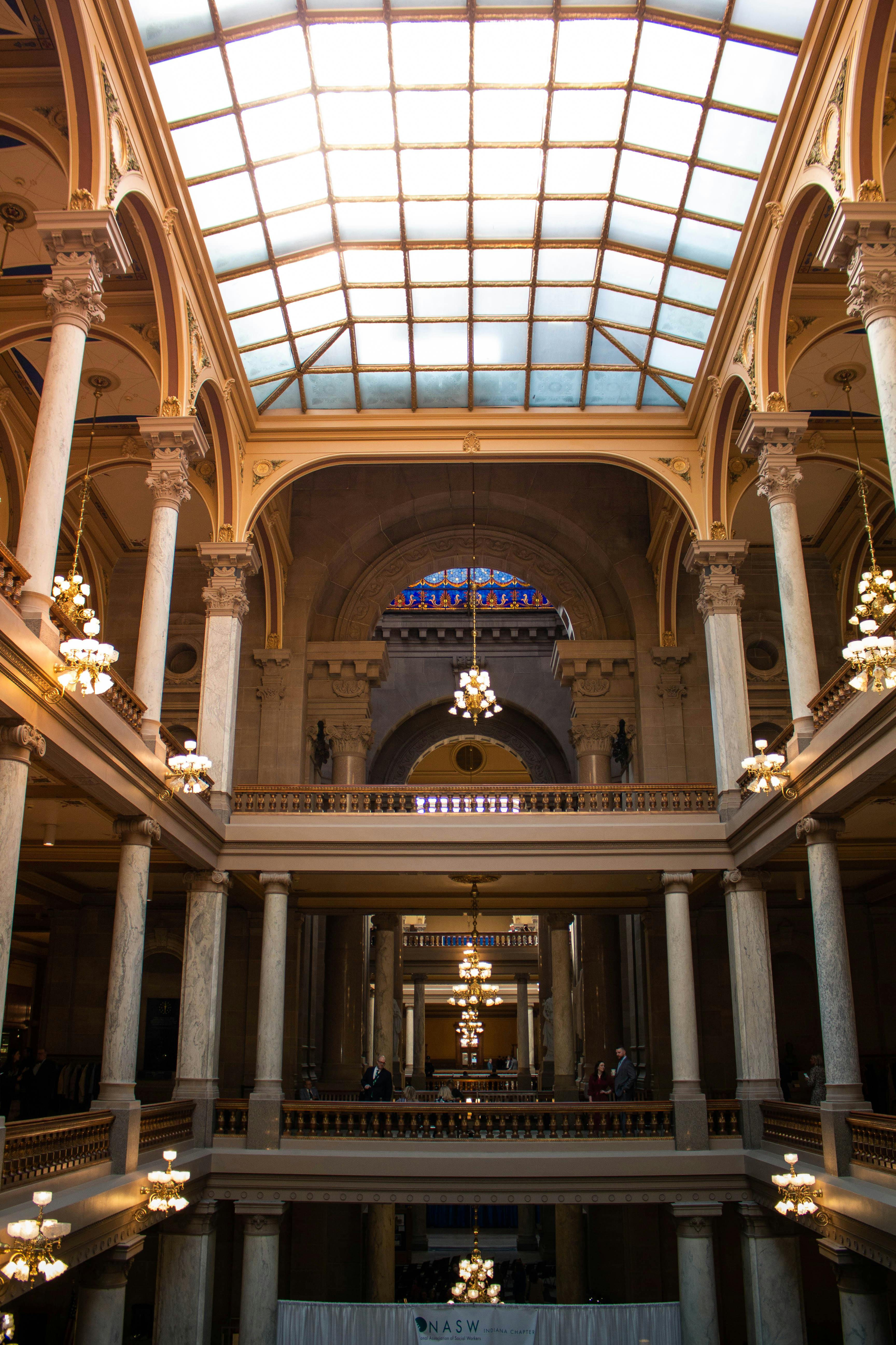 Inside the Indiana State House in Indianapolis Modern Architectural ...