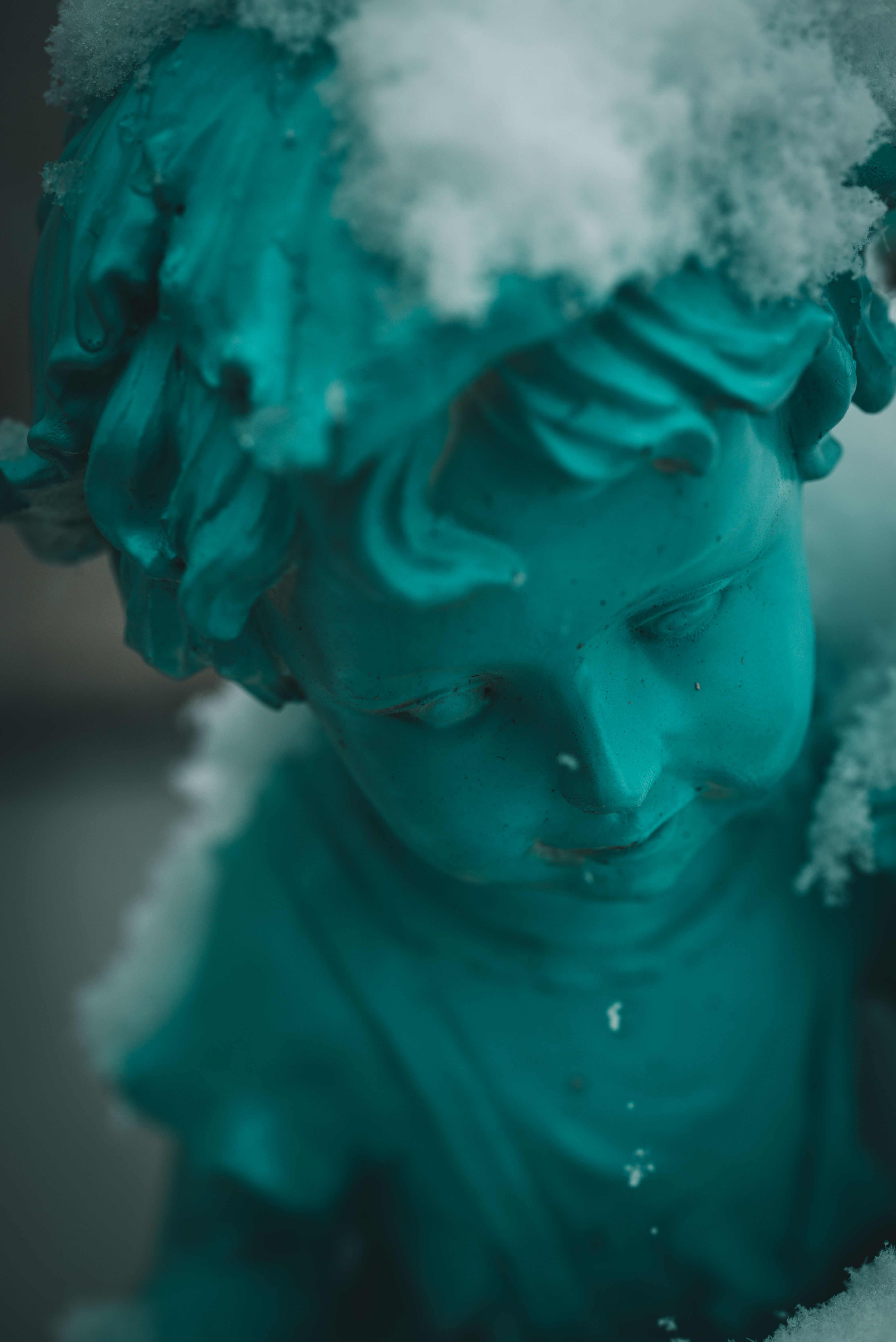 Snow on Marble Sculpture · Free Stock Photo