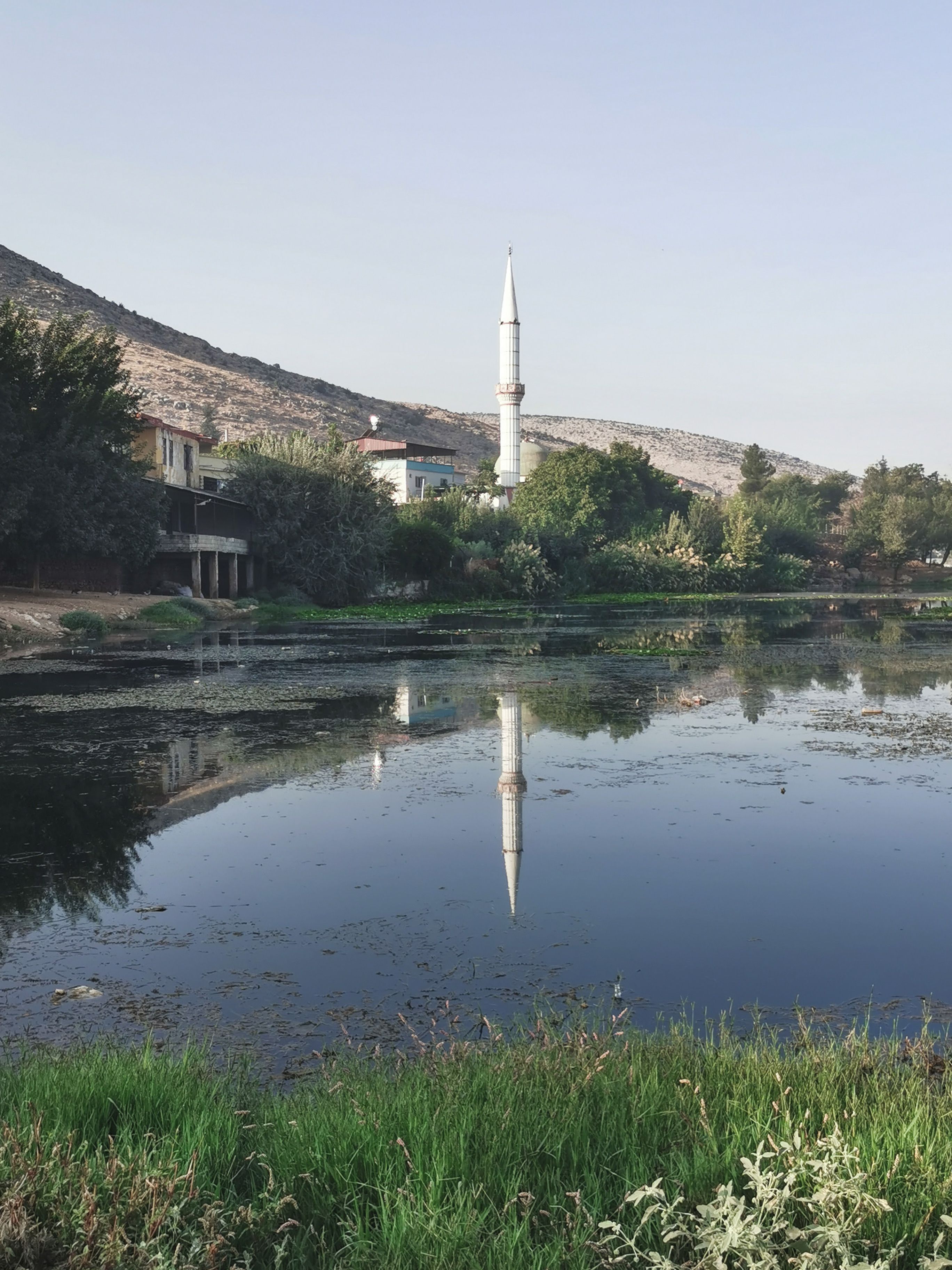 Minaret Reflection in Lake · Free Stock Photo