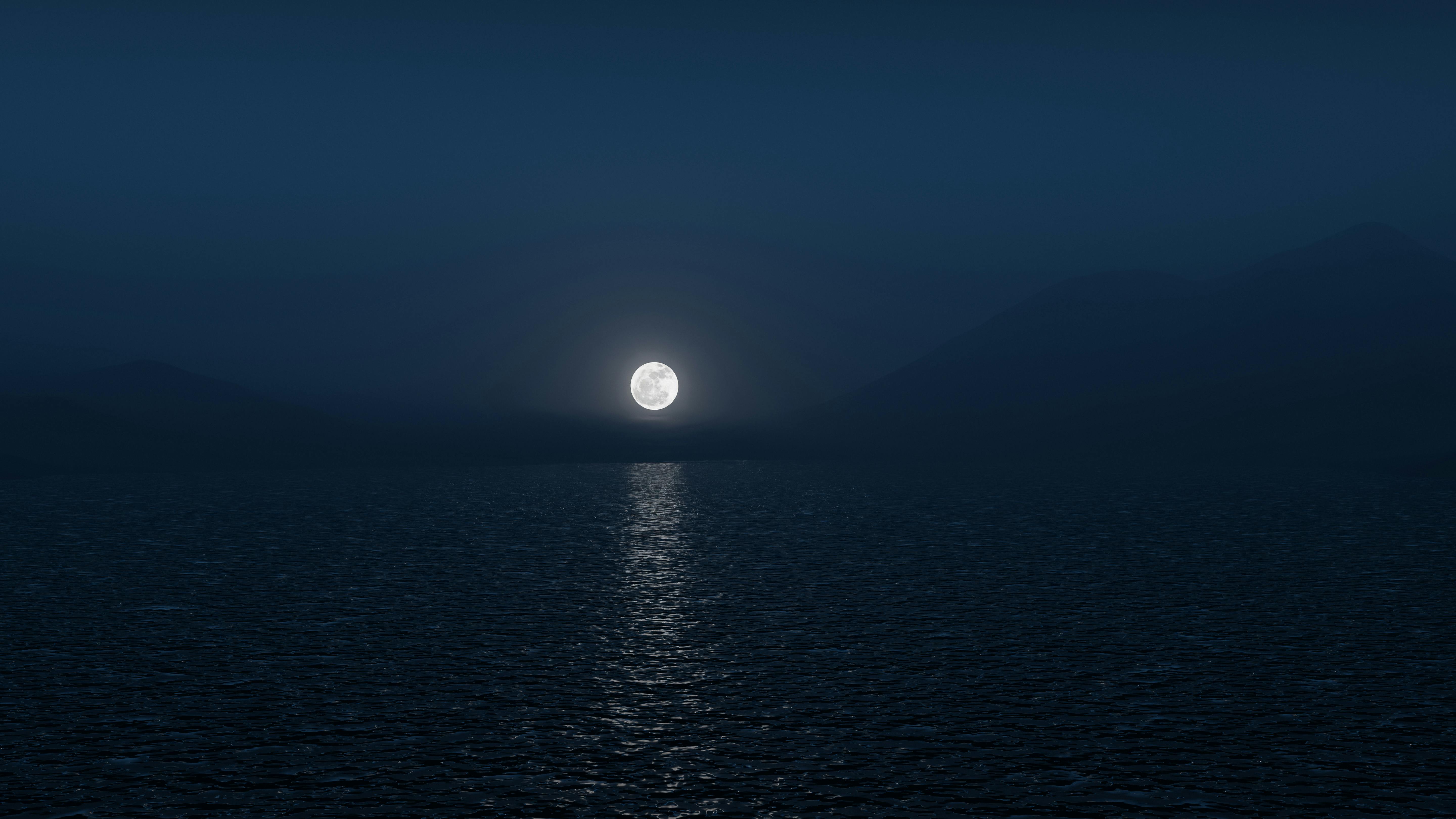 Moon Light Reflection on Sea · Free Stock Photo