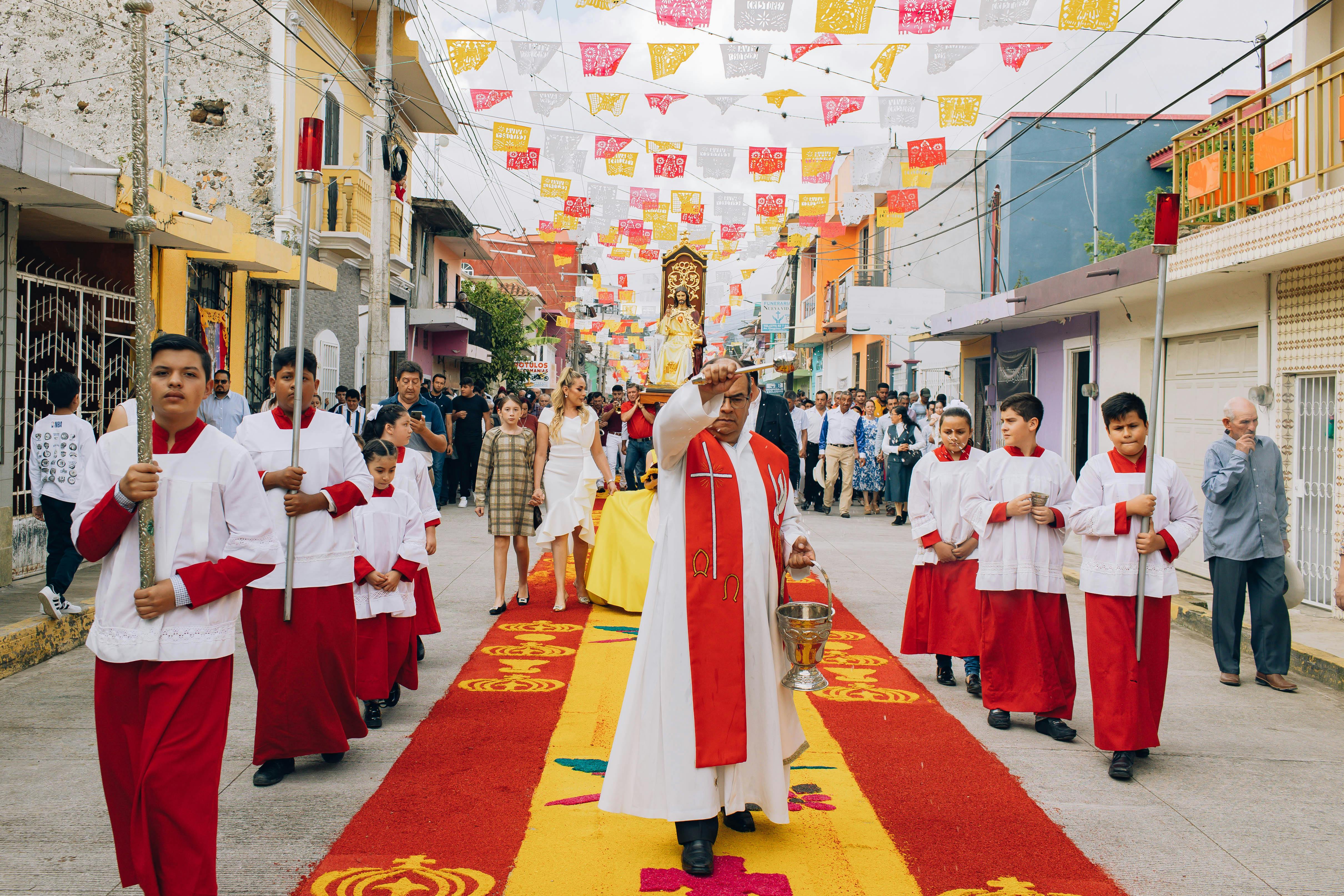 Colorful photo of the religious celebration of Cristo Rey in the region ...