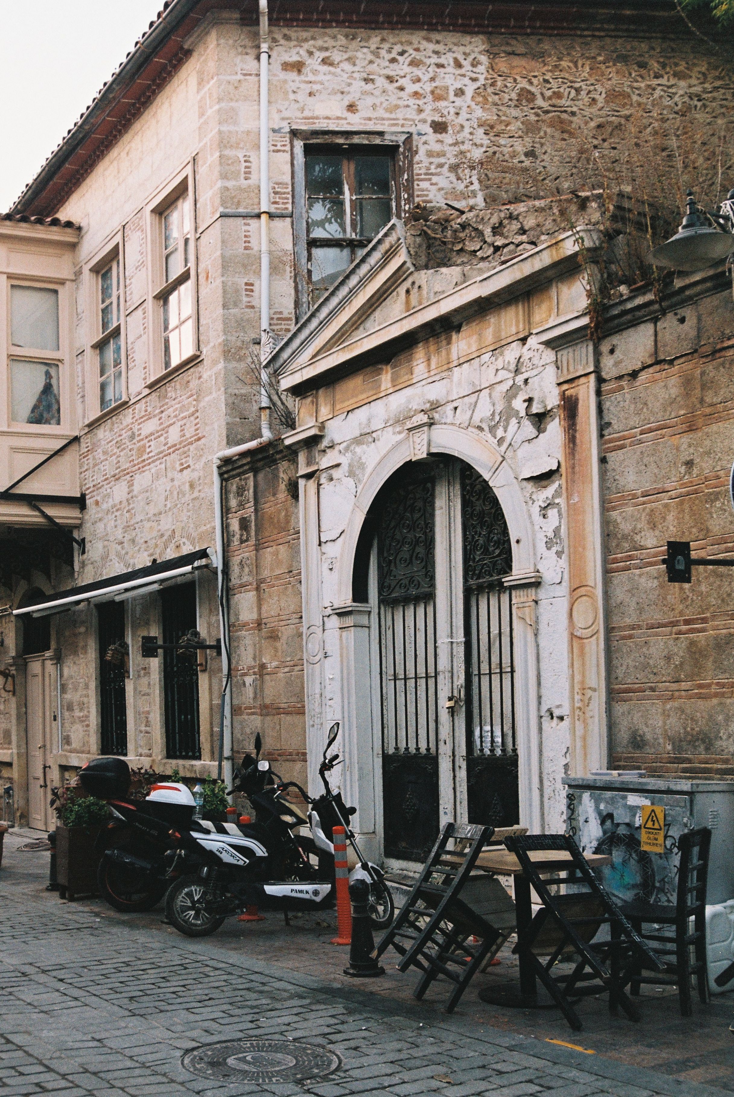 Gate in Old Town · Free Stock Photo