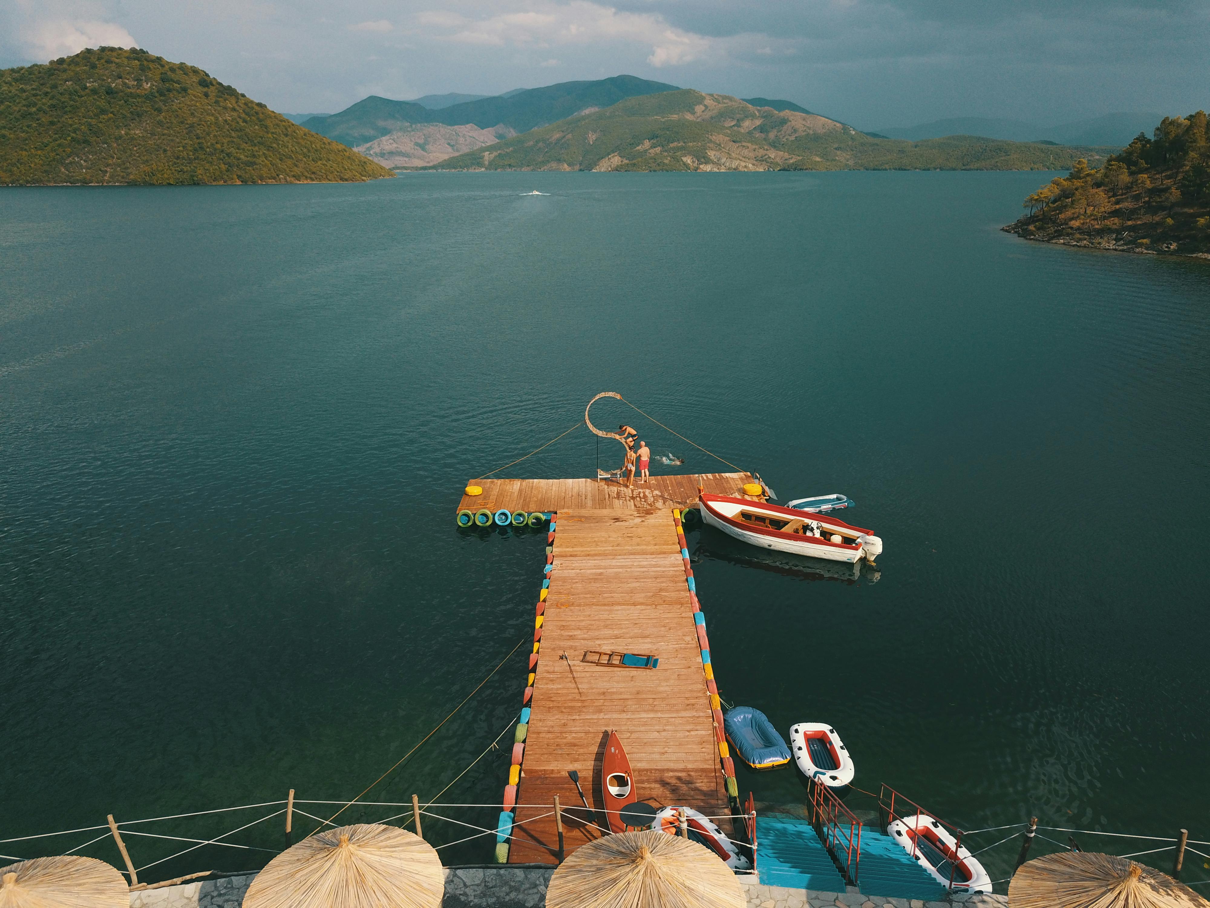 People on the Wooden Dock · Free Stock Photo