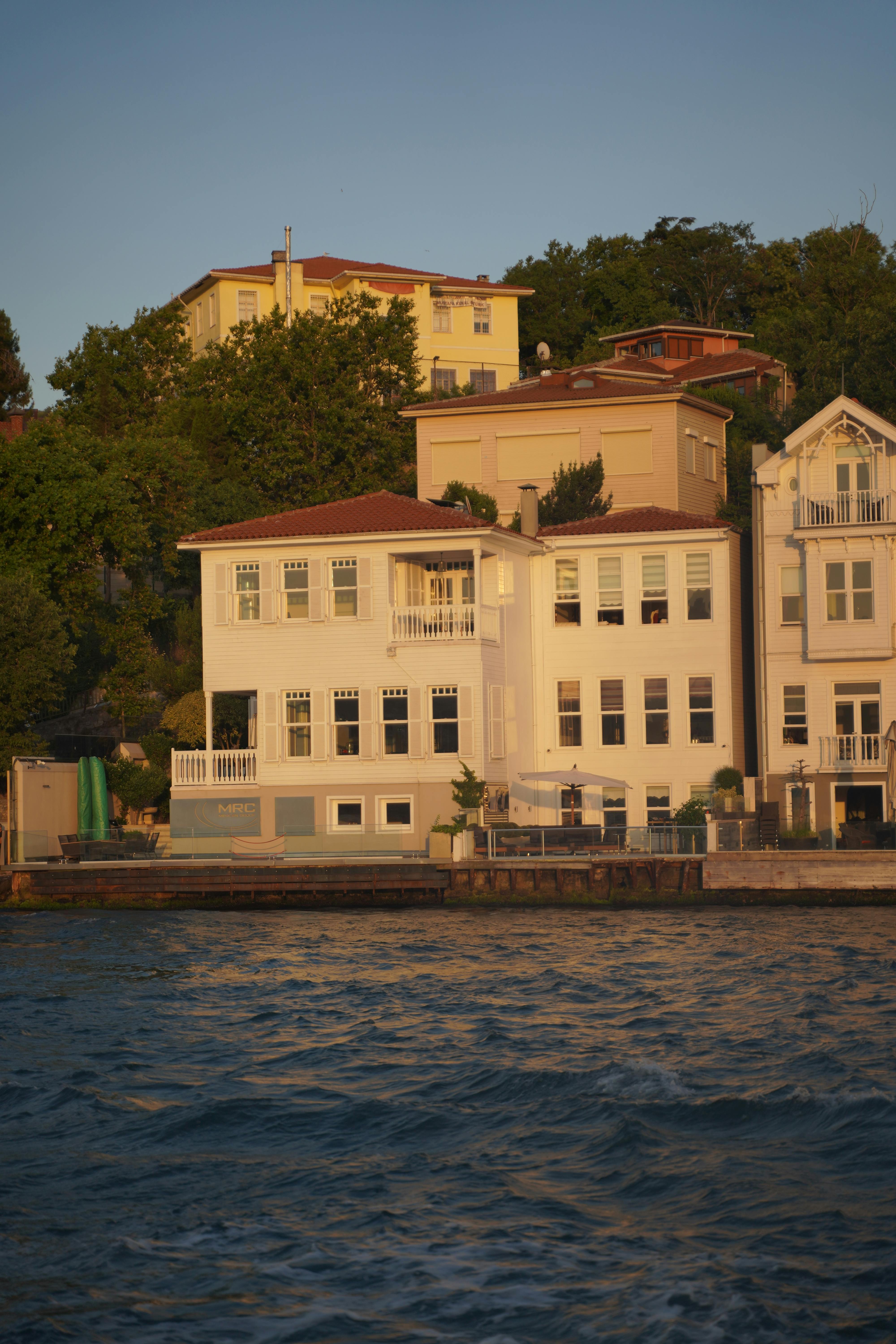 Mansion Waterfront Photos, Download Free Mansion Waterfront Stock ...