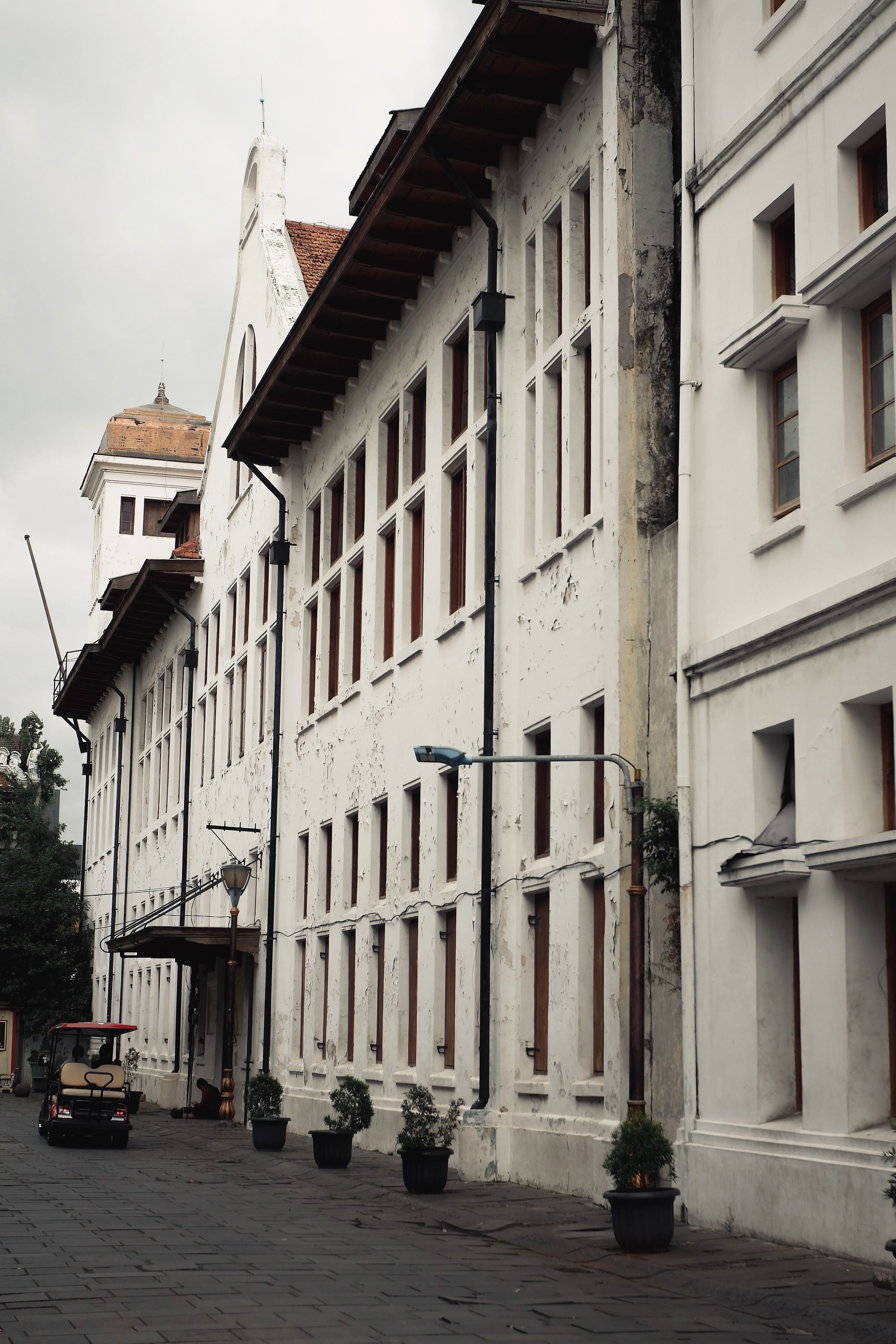 White Church Building · Free Stock Photo