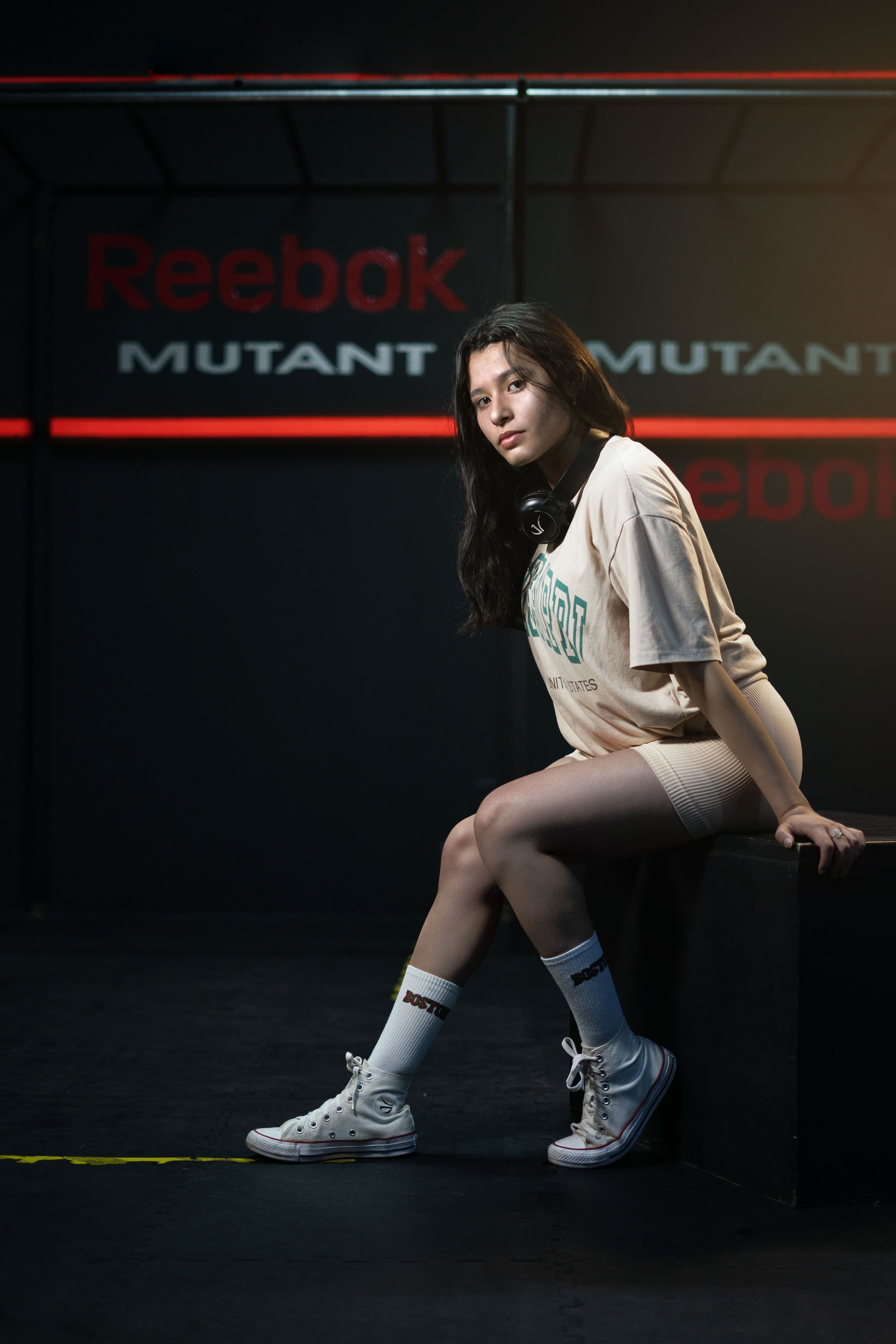 Young Woman in Sportswear Posing in Gym · Free Stock Photo