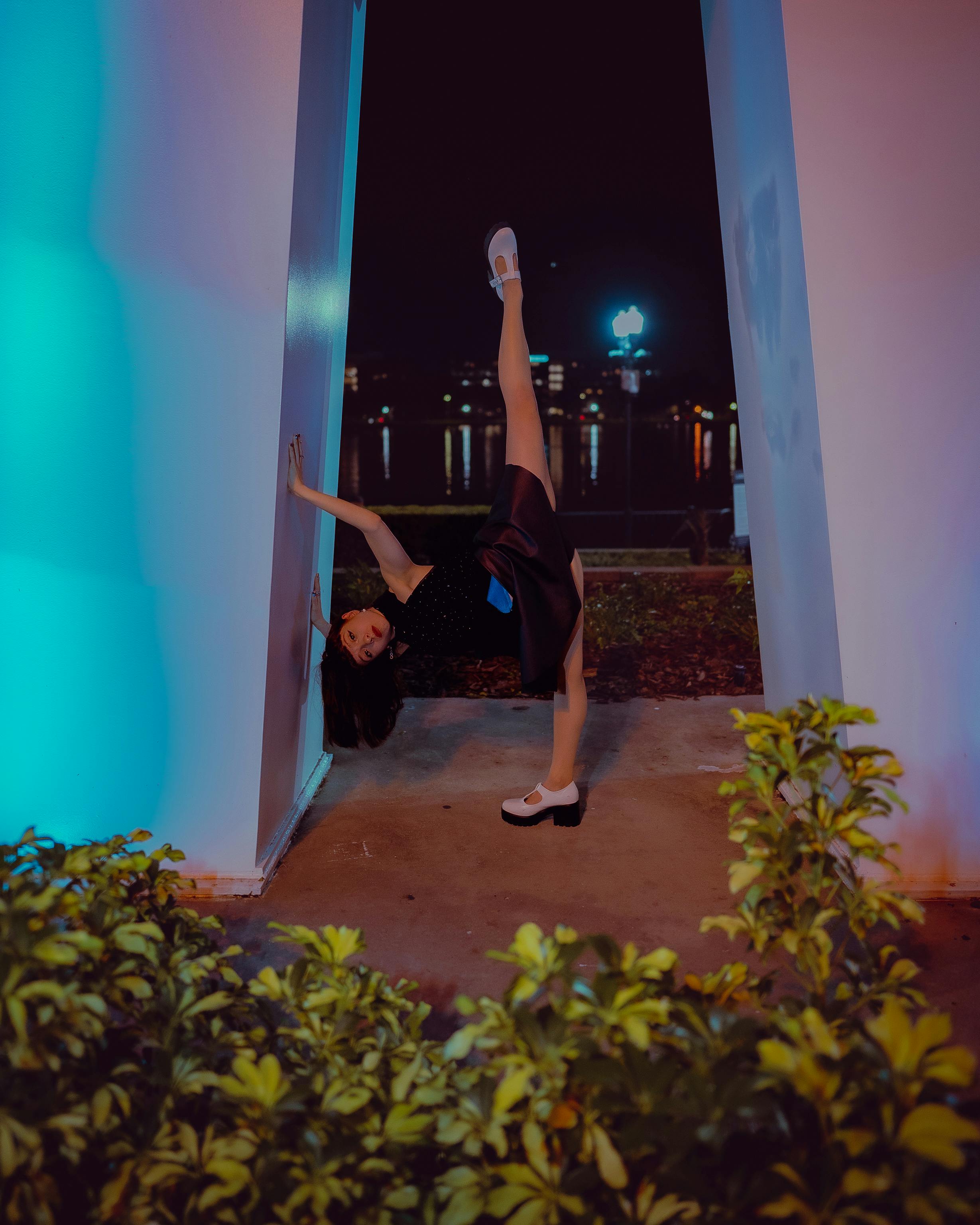 Woman Doing Splits · Free Stock Photo