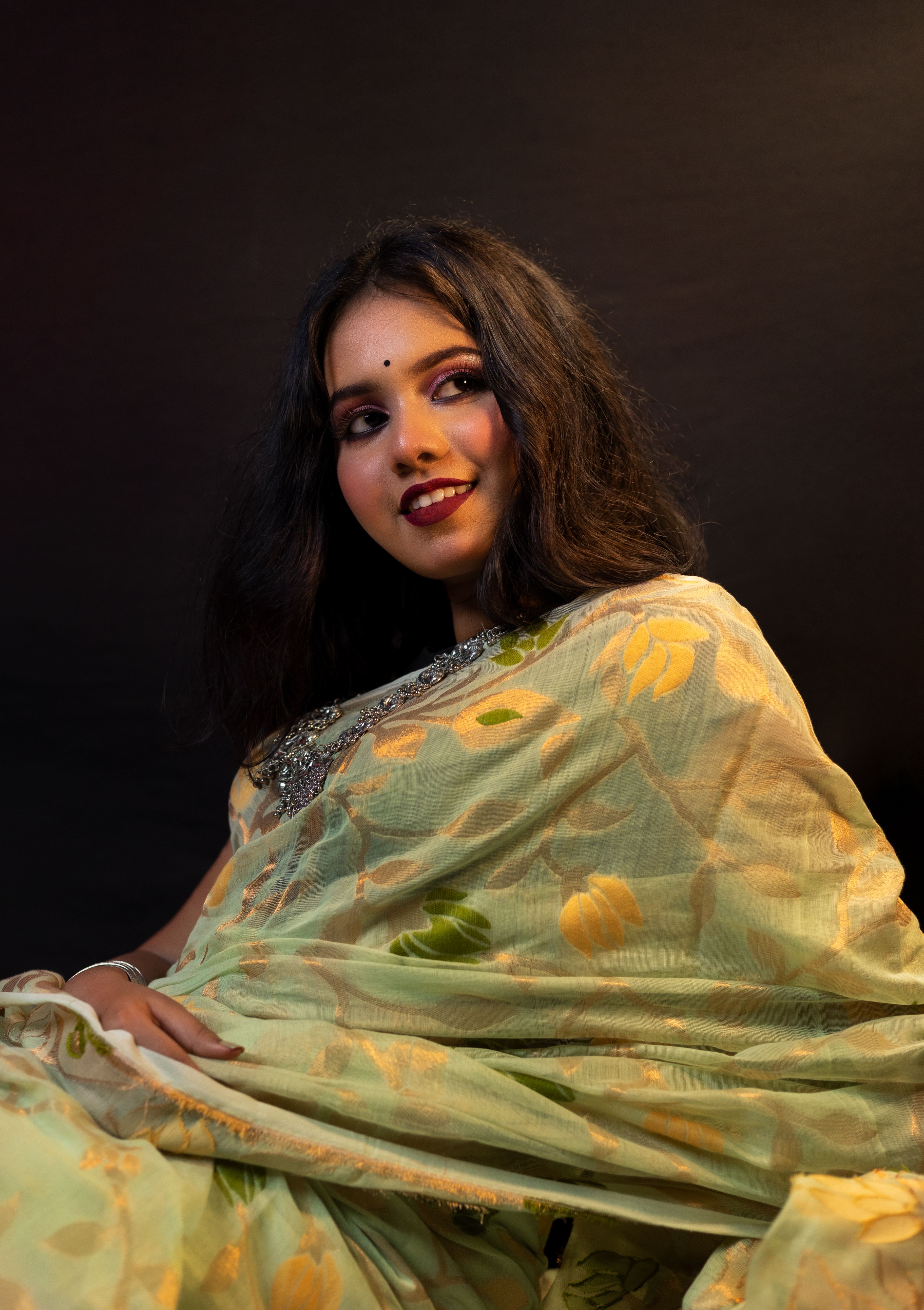 Black Bindi Photos, Download The BEST Free Black Bindi Stock Photos ...