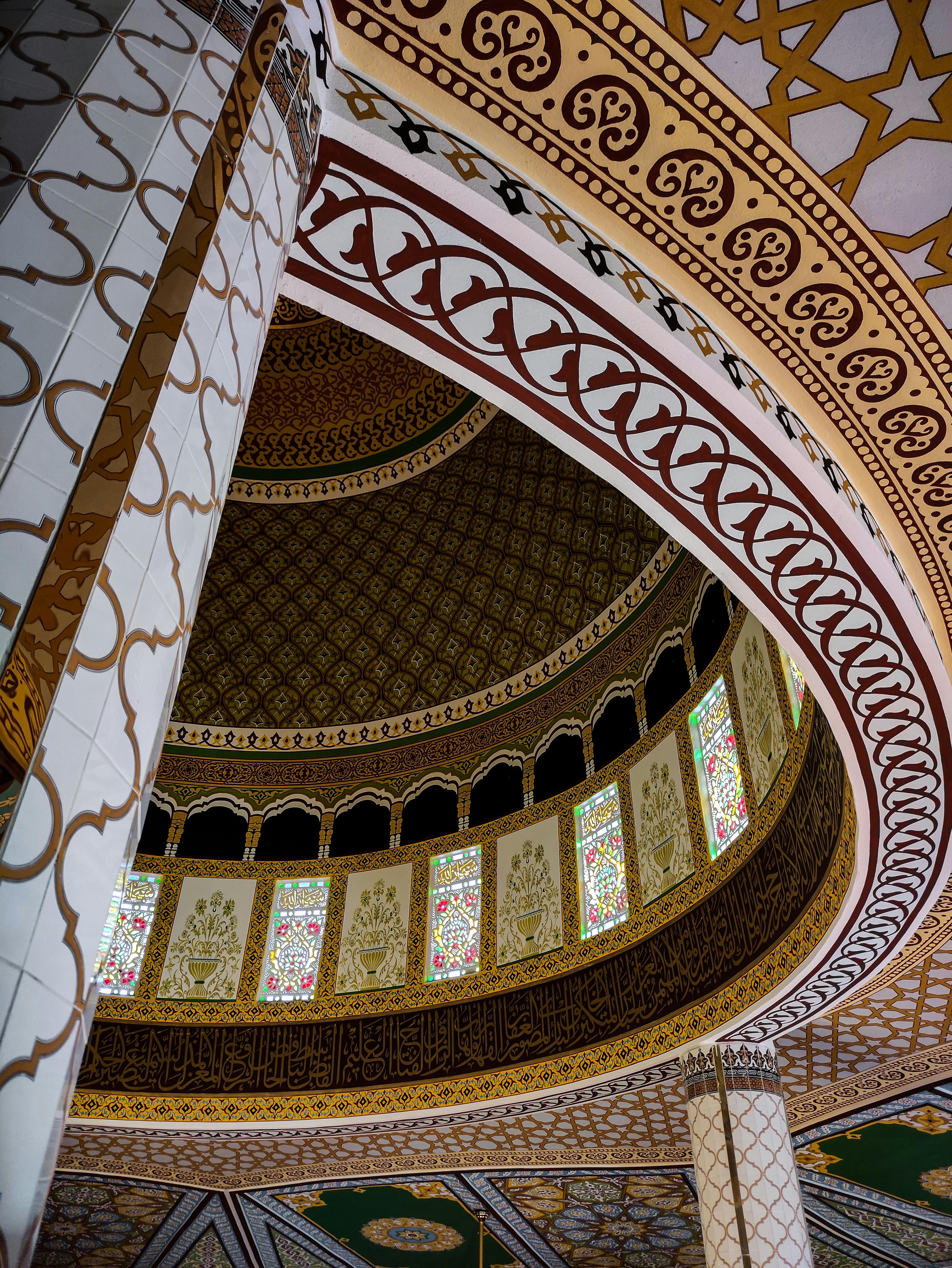 Photo of a Richly Decorated Interior of the Mosque · Free Stock Photo