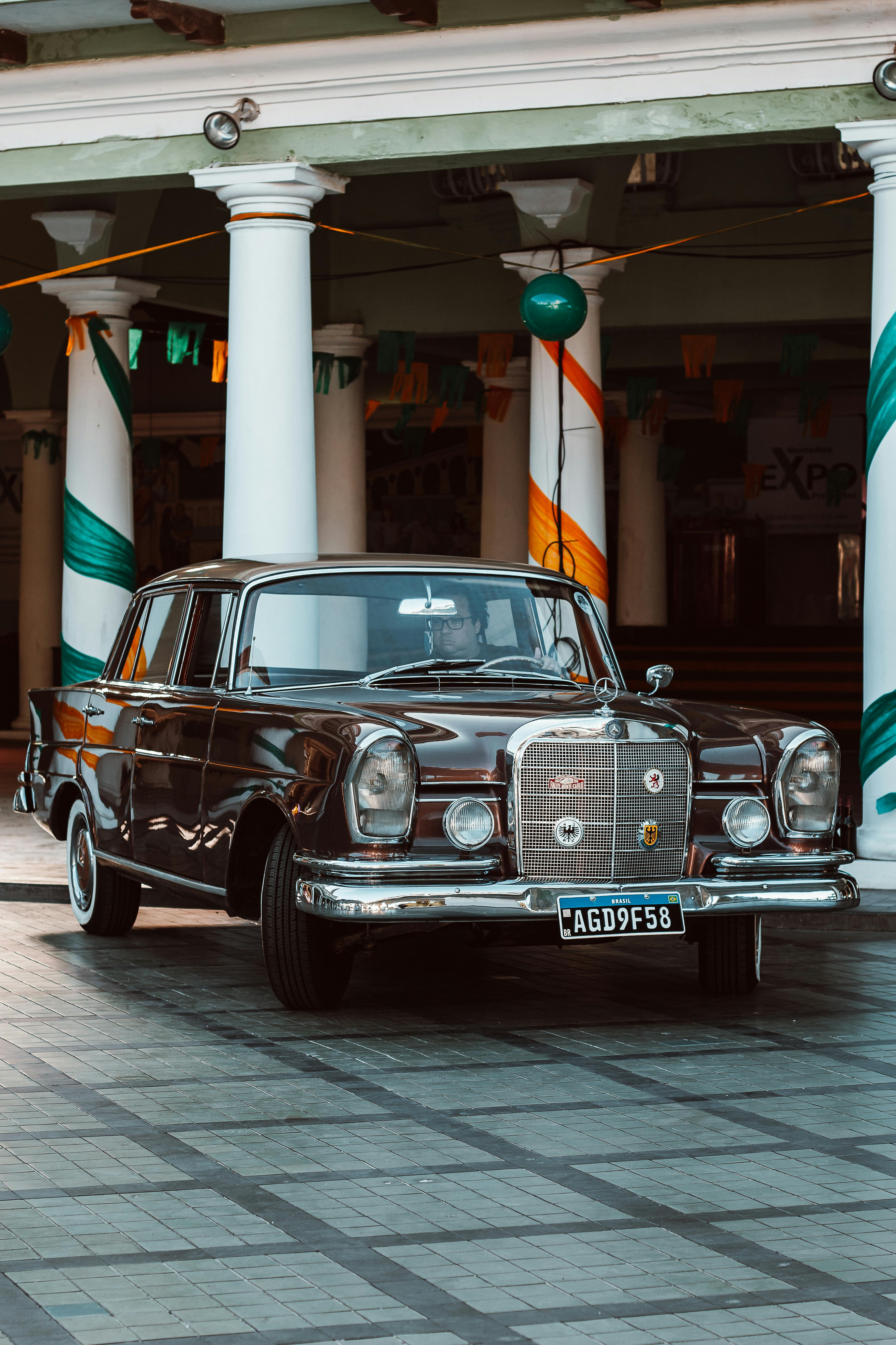 Vintage Mercedes W112 · Free Stock Photo