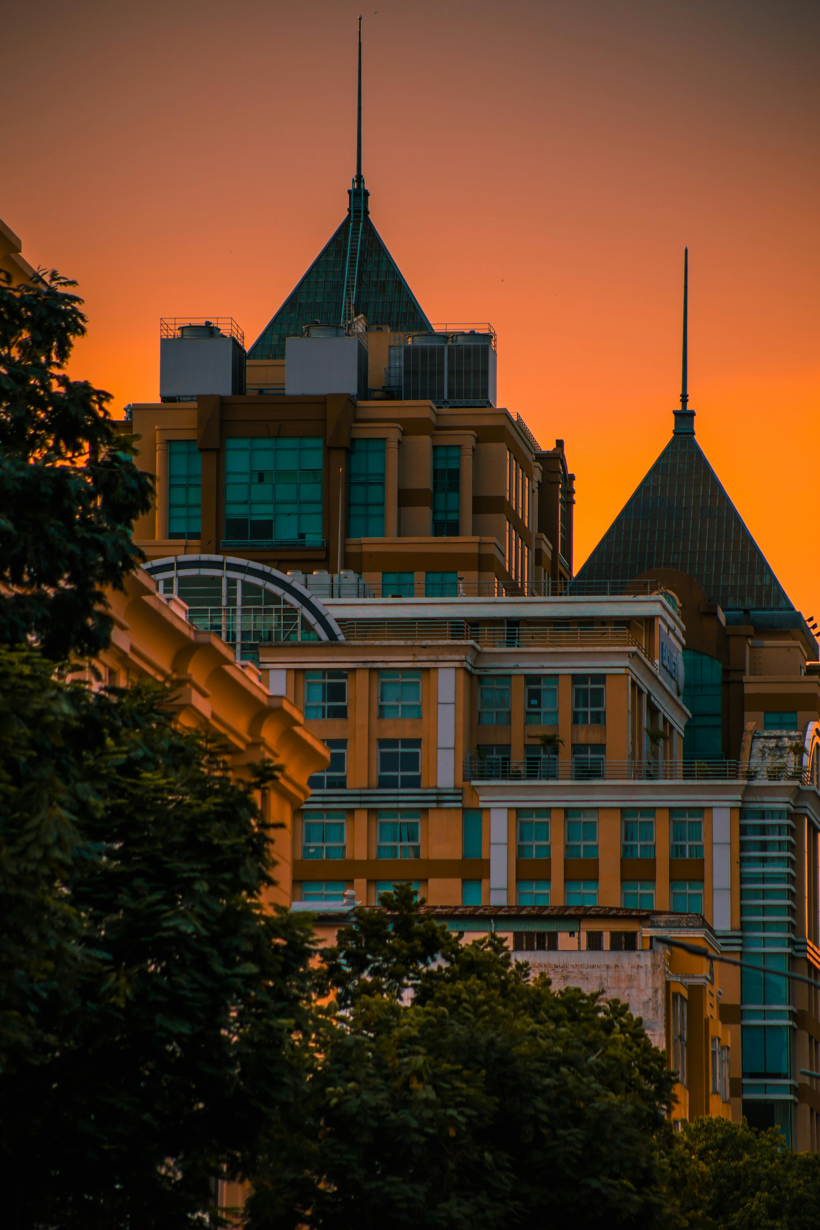 City Buildings on Sunset · Free Stock Photo