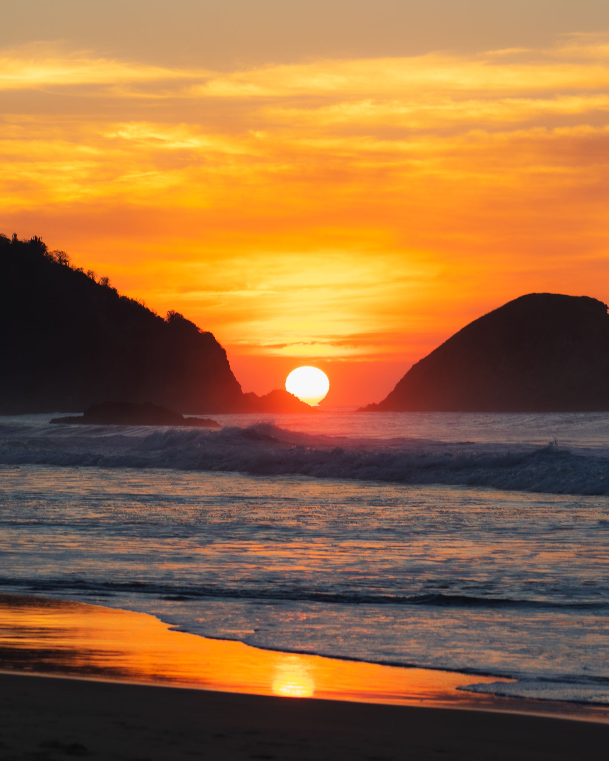 Beach Waves over Sunset · Free Stock Photo