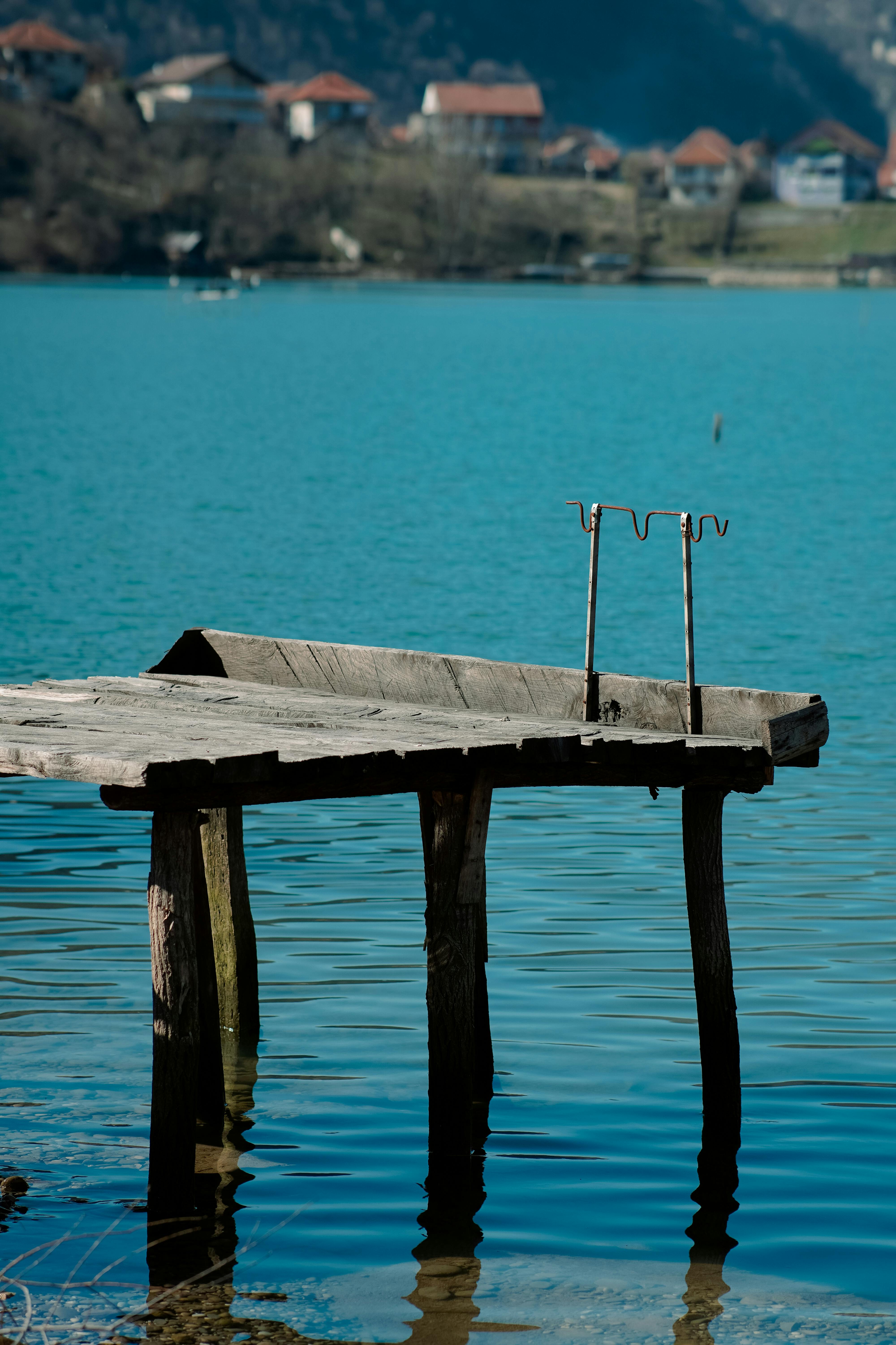 Wooden Structure in the Lake · Free Stock Photo