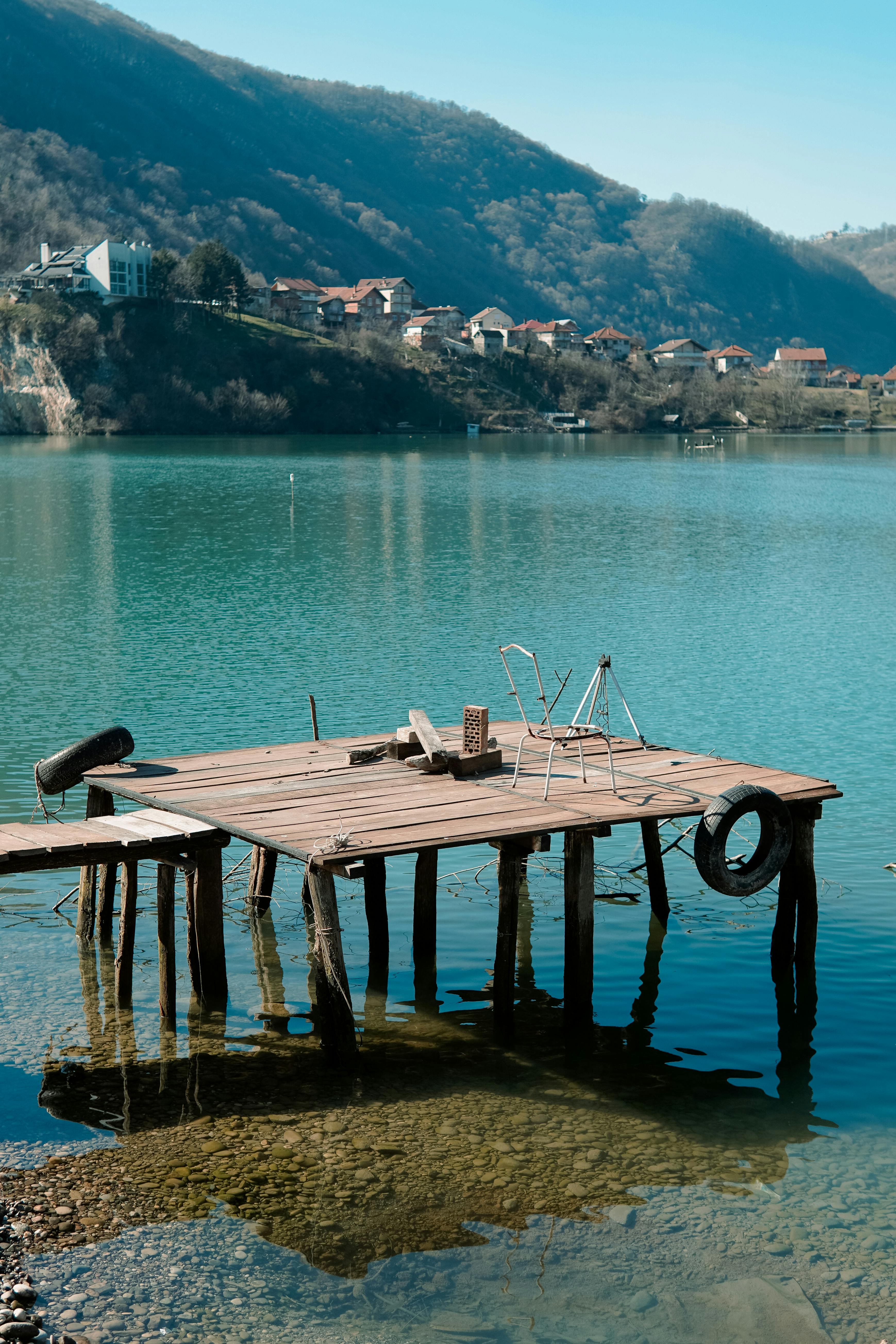 Small Pier on a Lake · Free Stock Photo