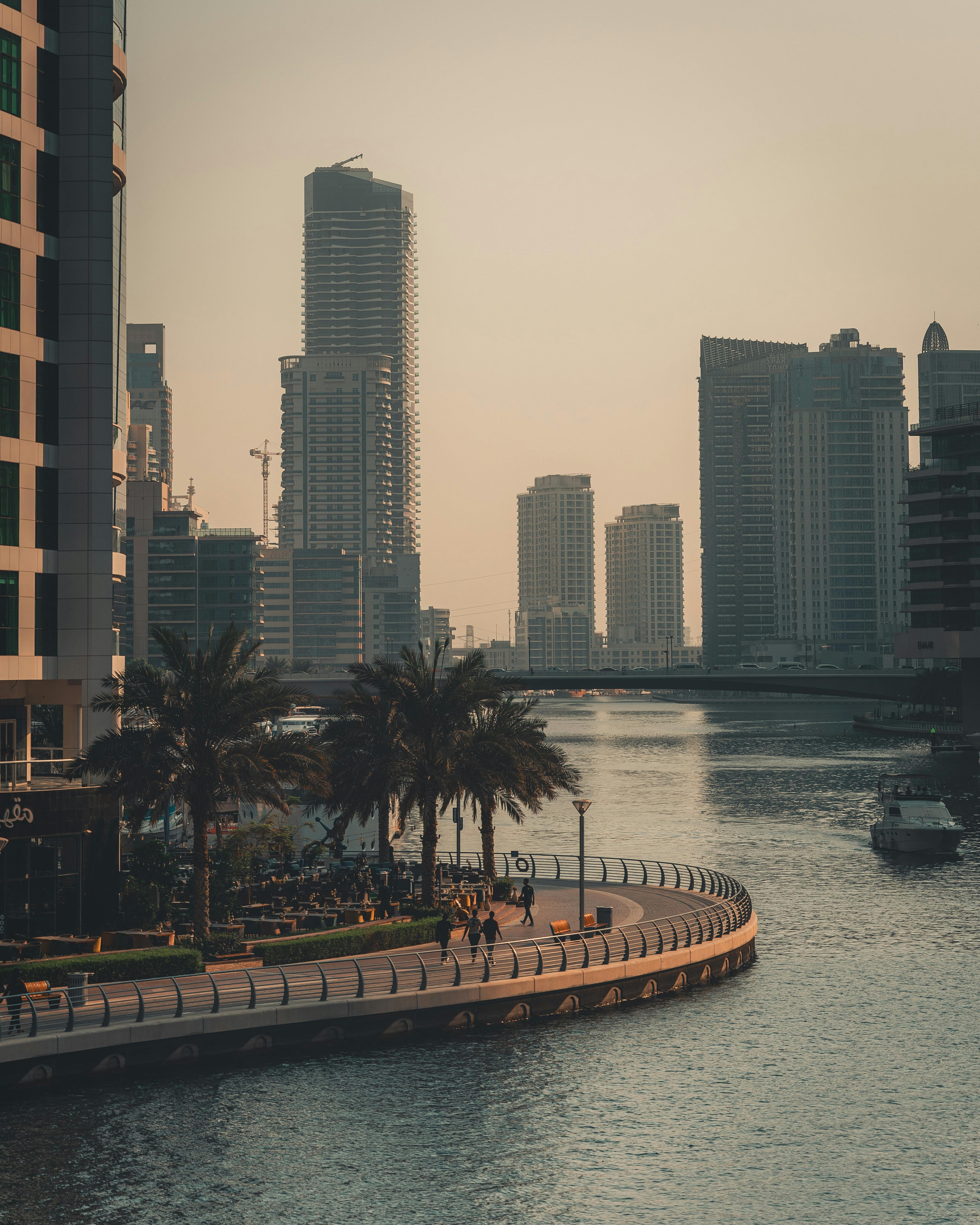 Promenade at River Bend in City · Free Stock Photo