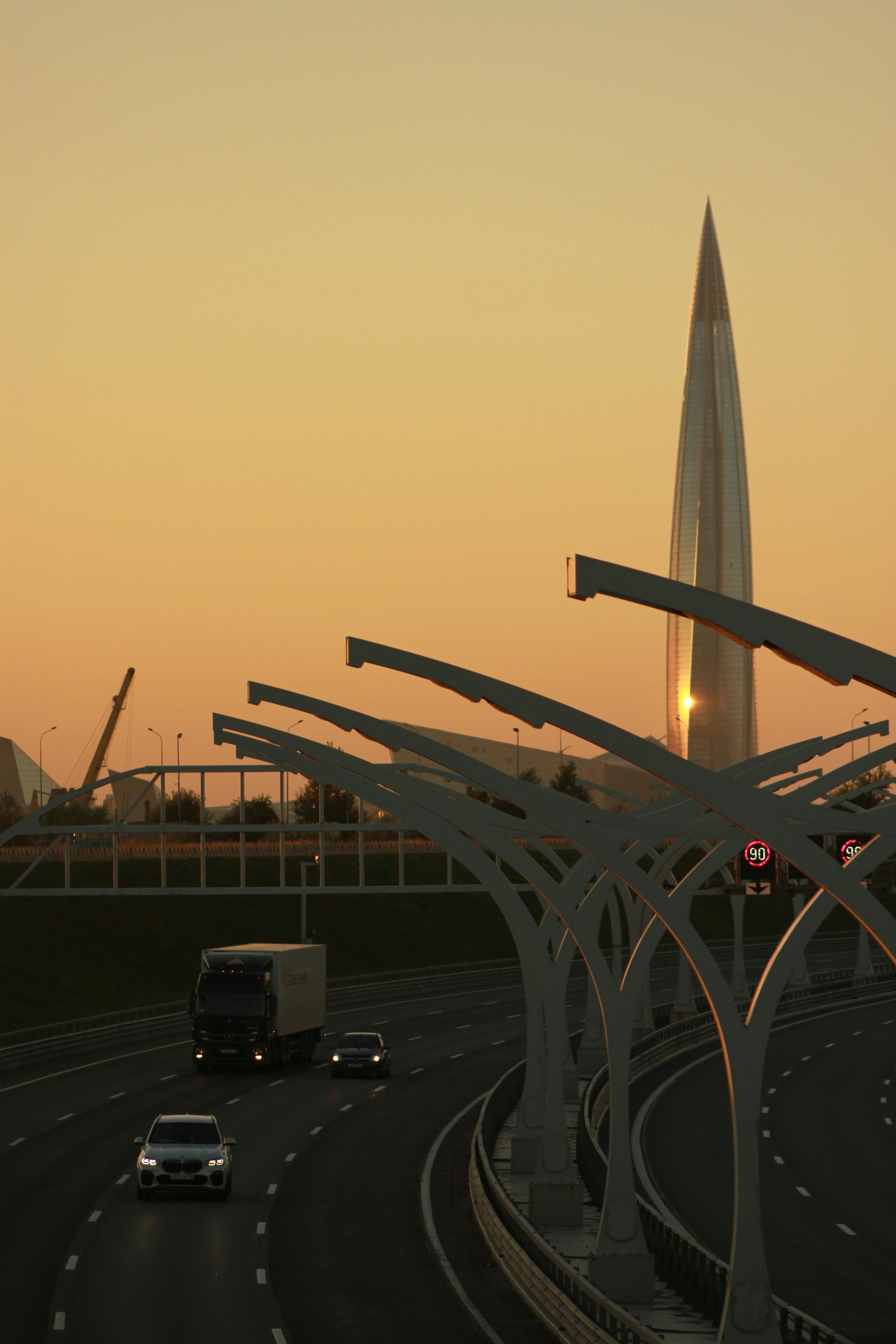 Motor Vehicles on the Road · Free Stock Photo