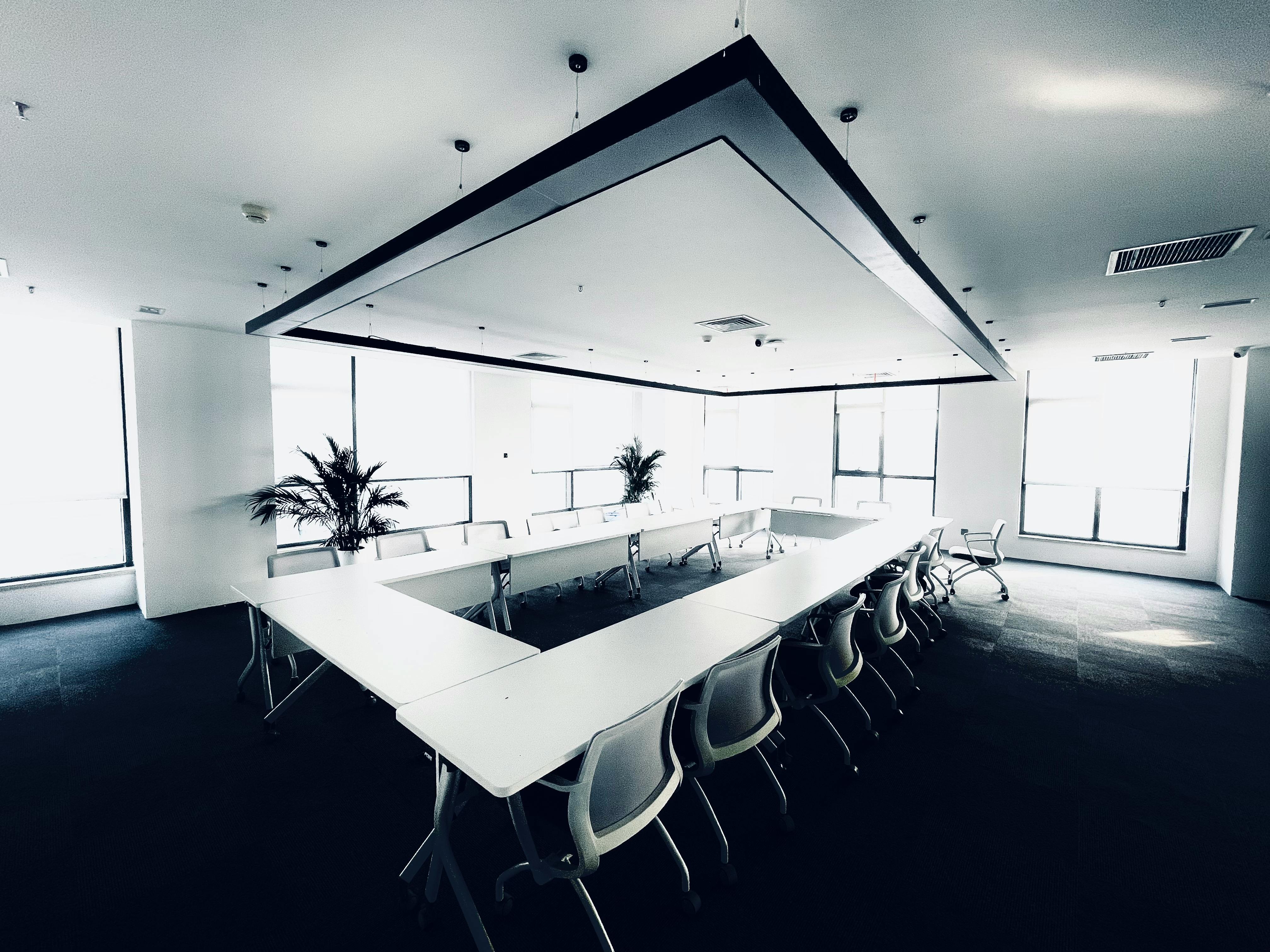 Black and White Conference Room · Free Stock Photo