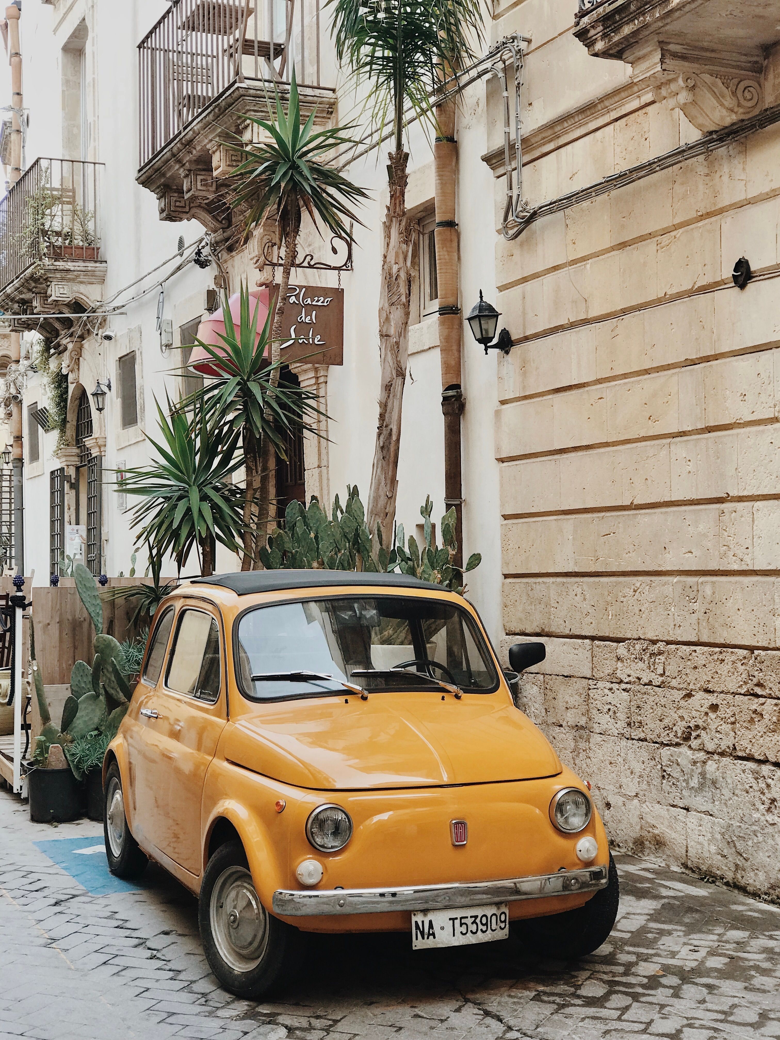 Retro Fiat 500 Cinquecento · Free Stock Photo