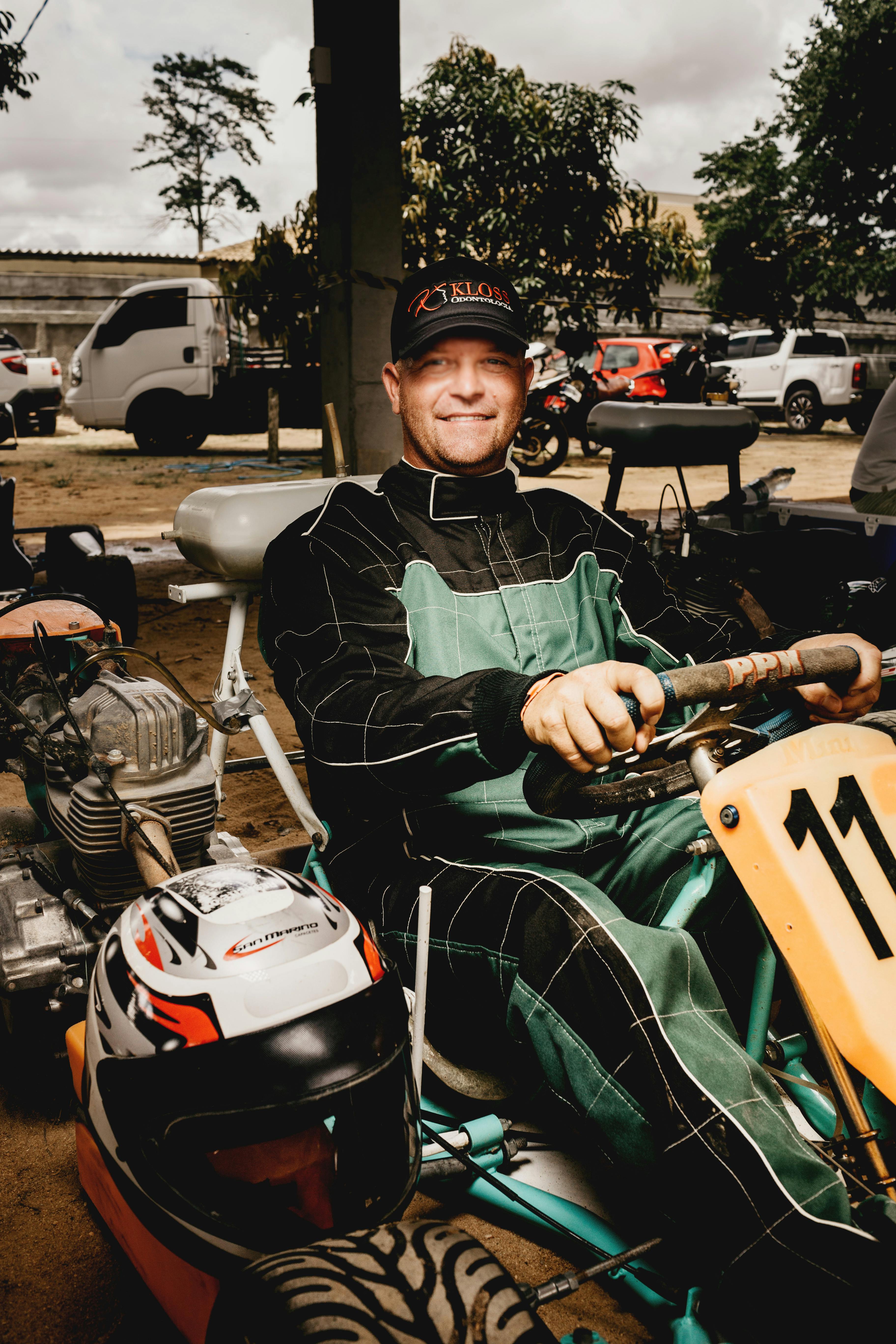 Car Racing Man Photos, Download The BEST Free Car Racing Man Stock ...