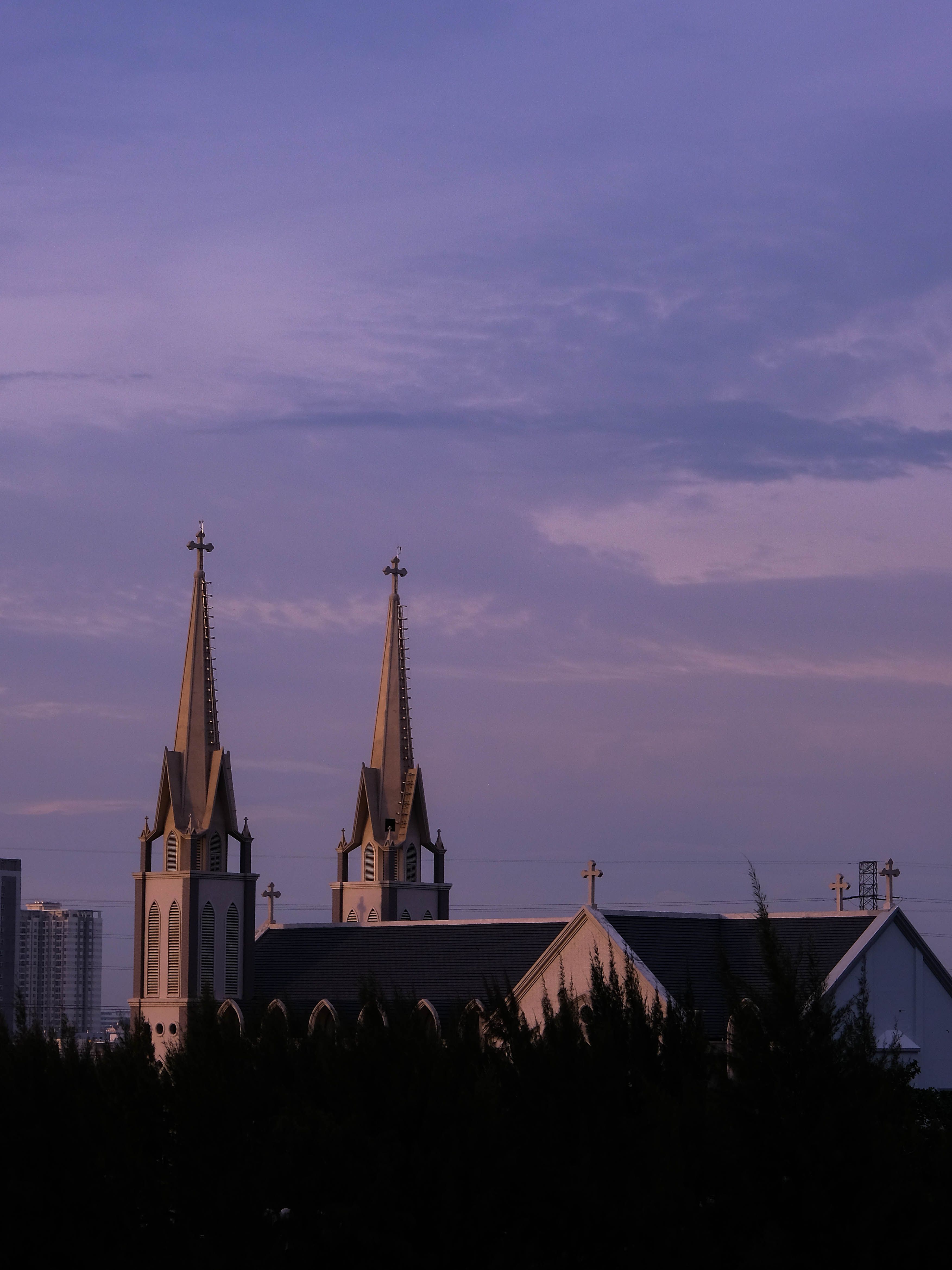 Building of Gothic Cathedral · Free Stock Photo