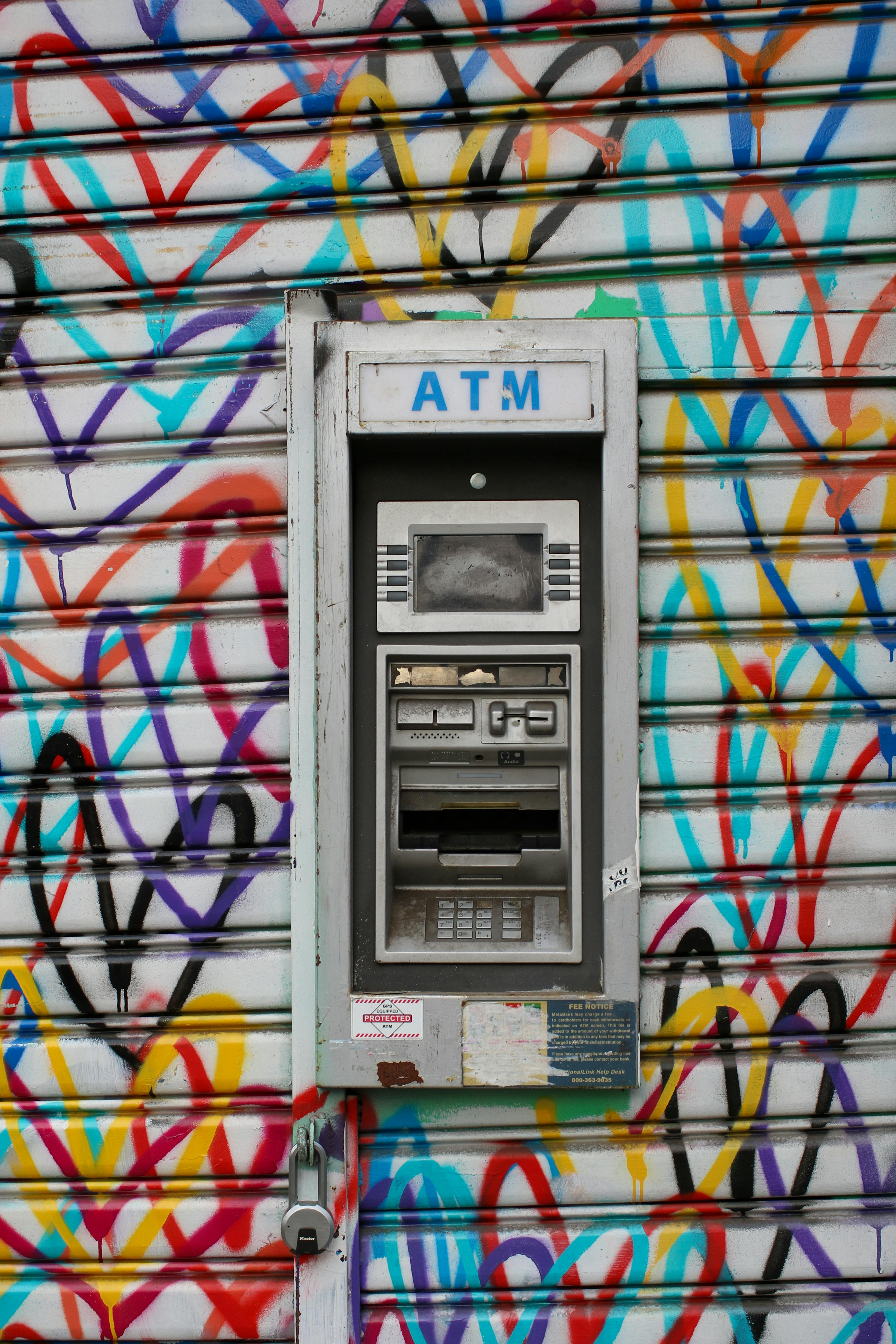Atm Machine Photos, Download The BEST Free Atm Machine Stock Photos ...