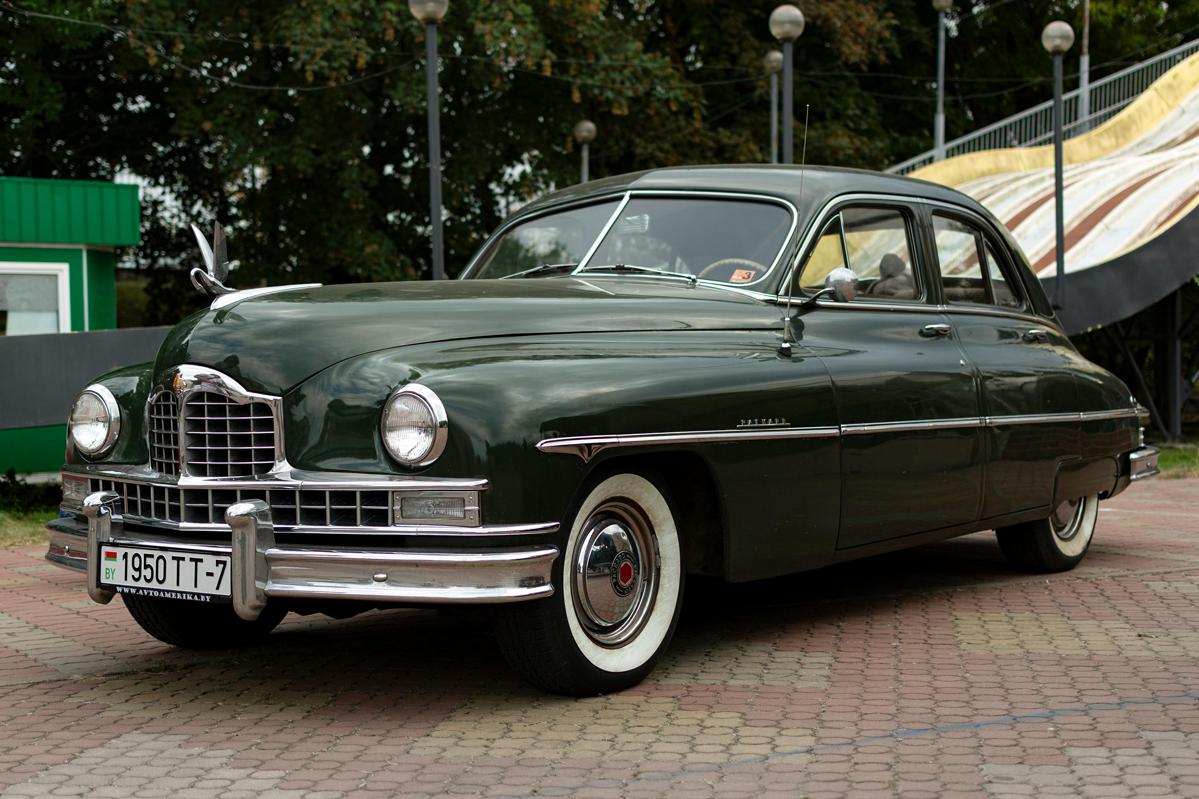 Dark Green Packard Super Eight · Free Stock Photo