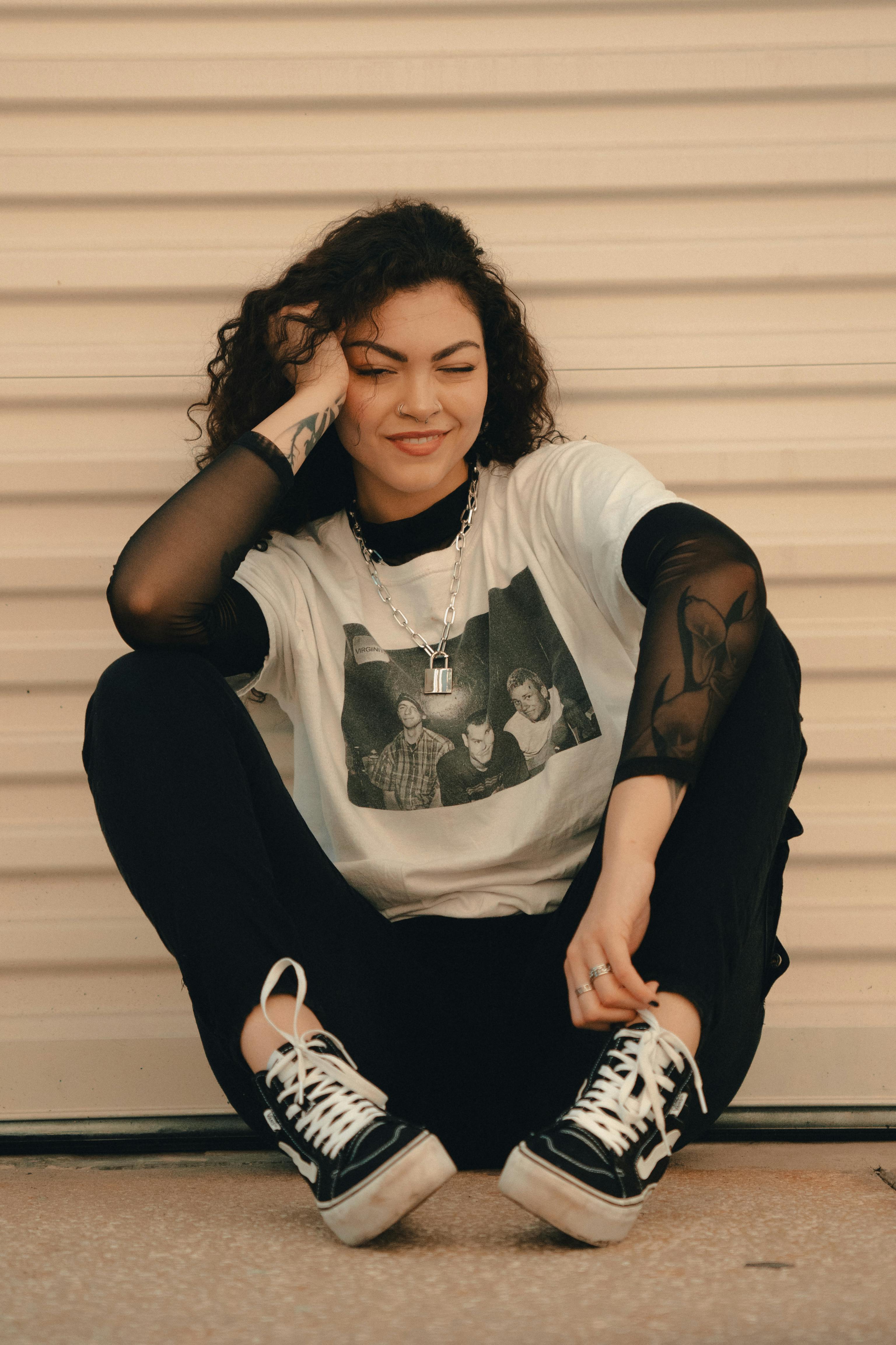 Wall With Ground Background Photos, Download The BEST Free Wall With ...