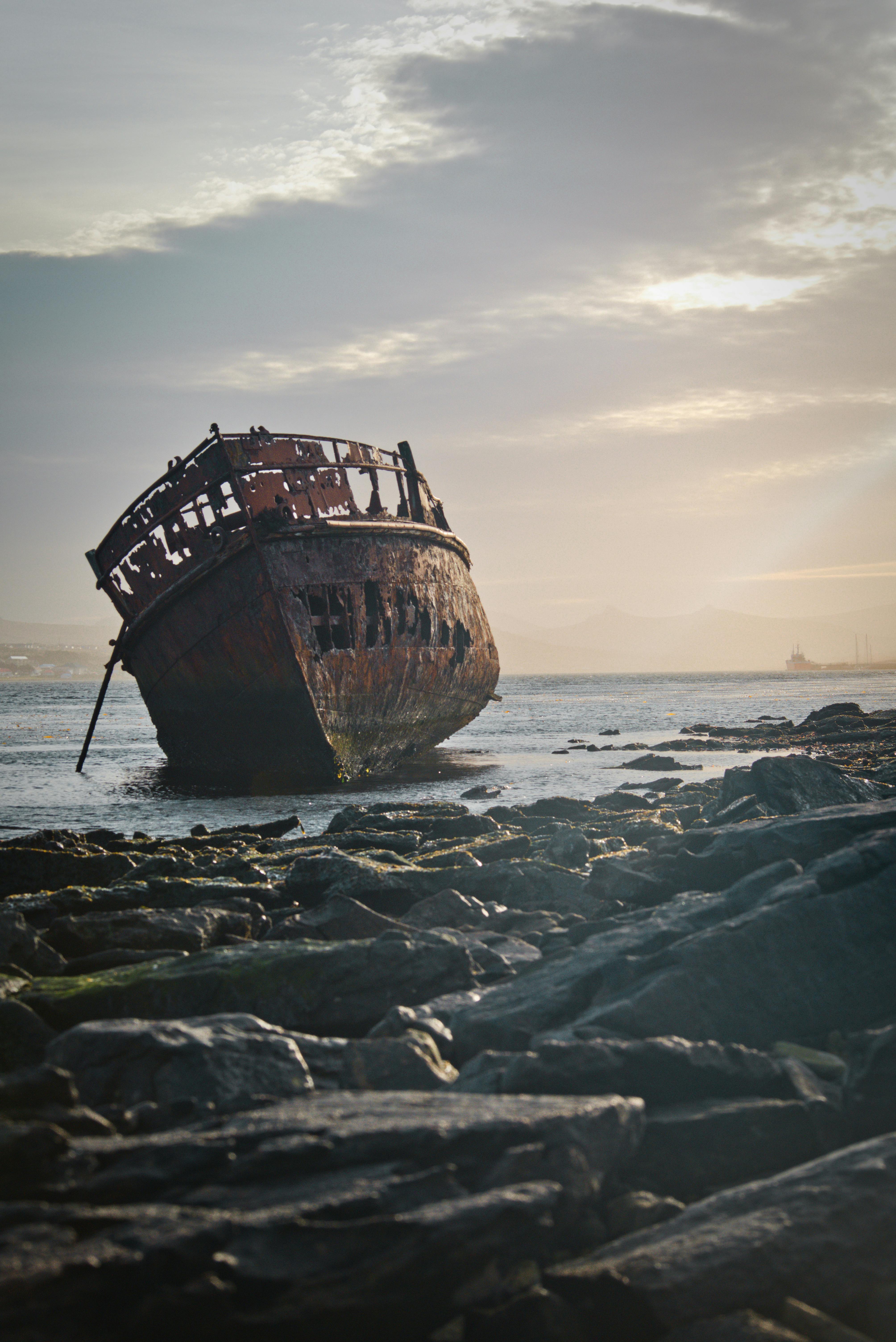 Wreck Beach Photos, Download The BEST Free Wreck Beach Stock Photos ...