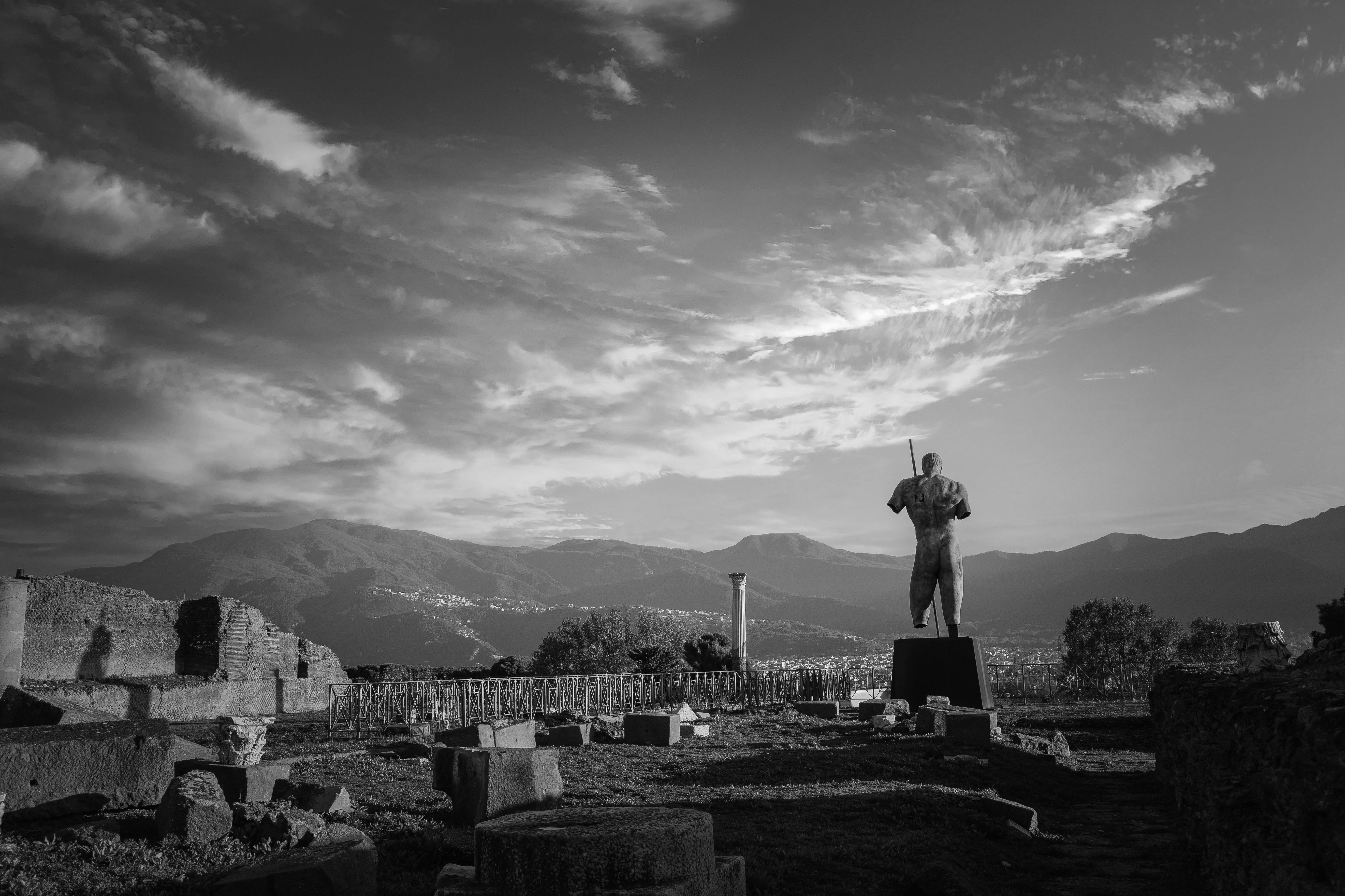 The statue of Daedalus by Igor Mitoraj in Pompeii · Free Stock Photo
