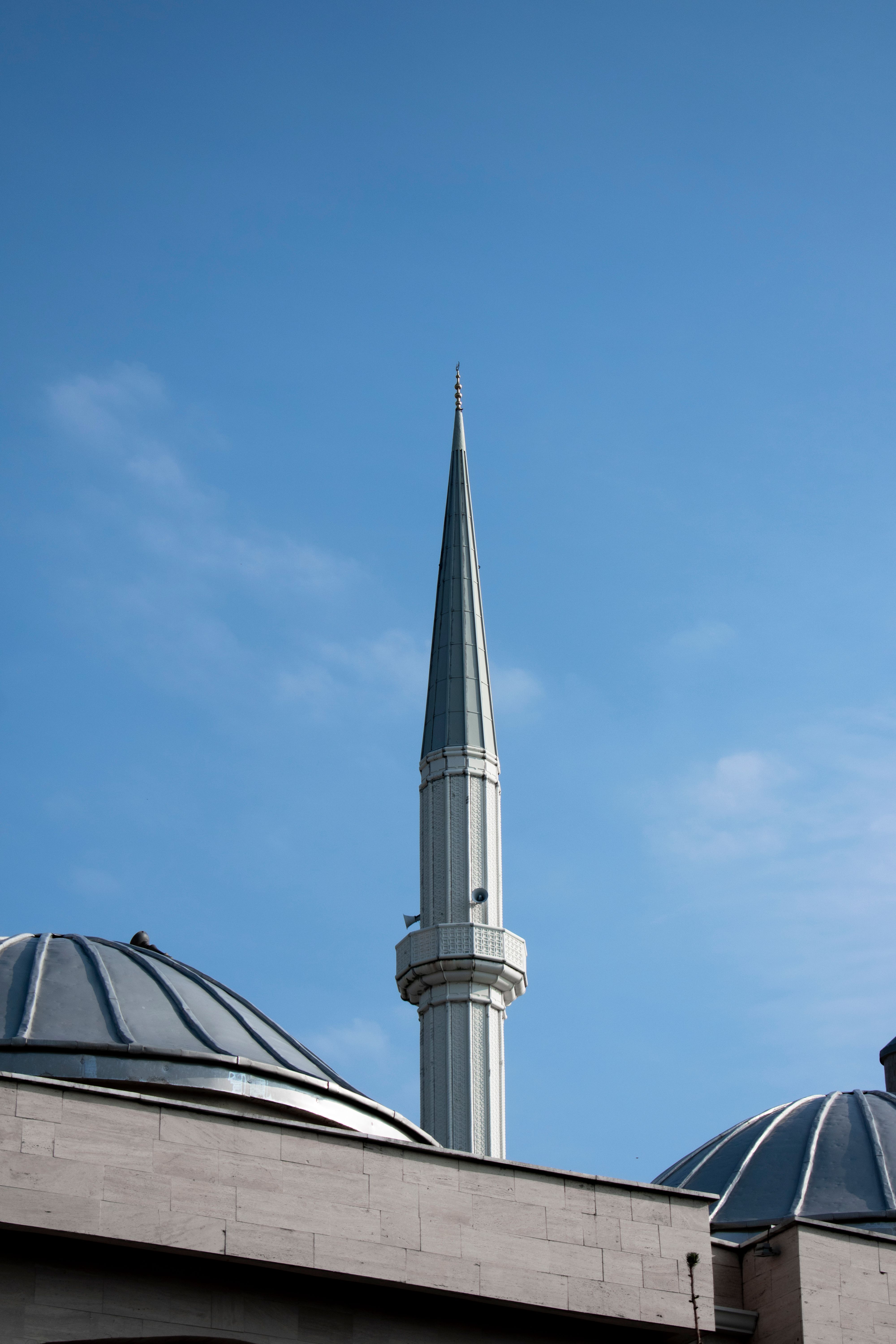 Minaret Overlooking Mountains · Free Stock Photo