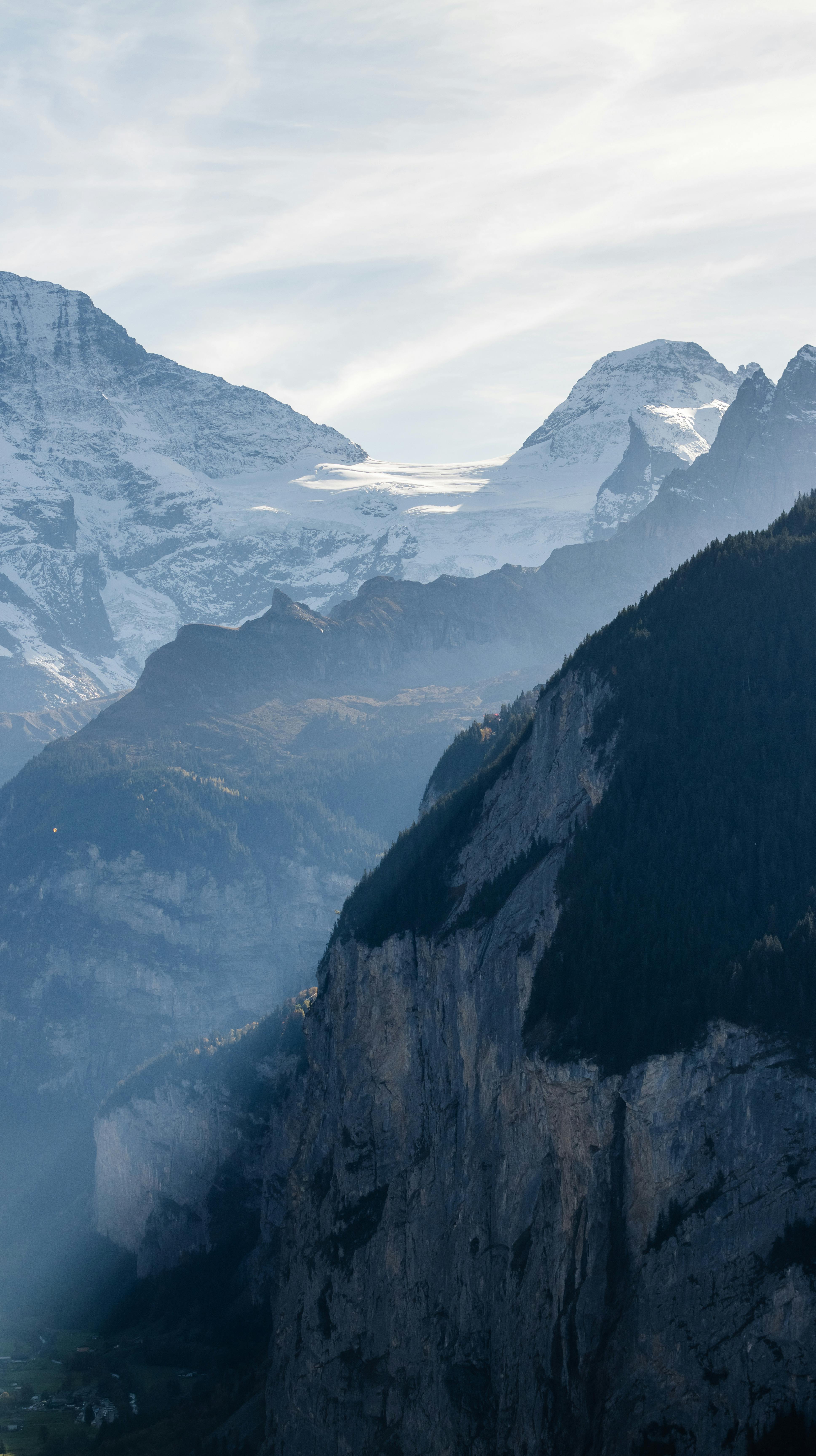 Aerial View of Steep Mountainside · Free Stock Photo