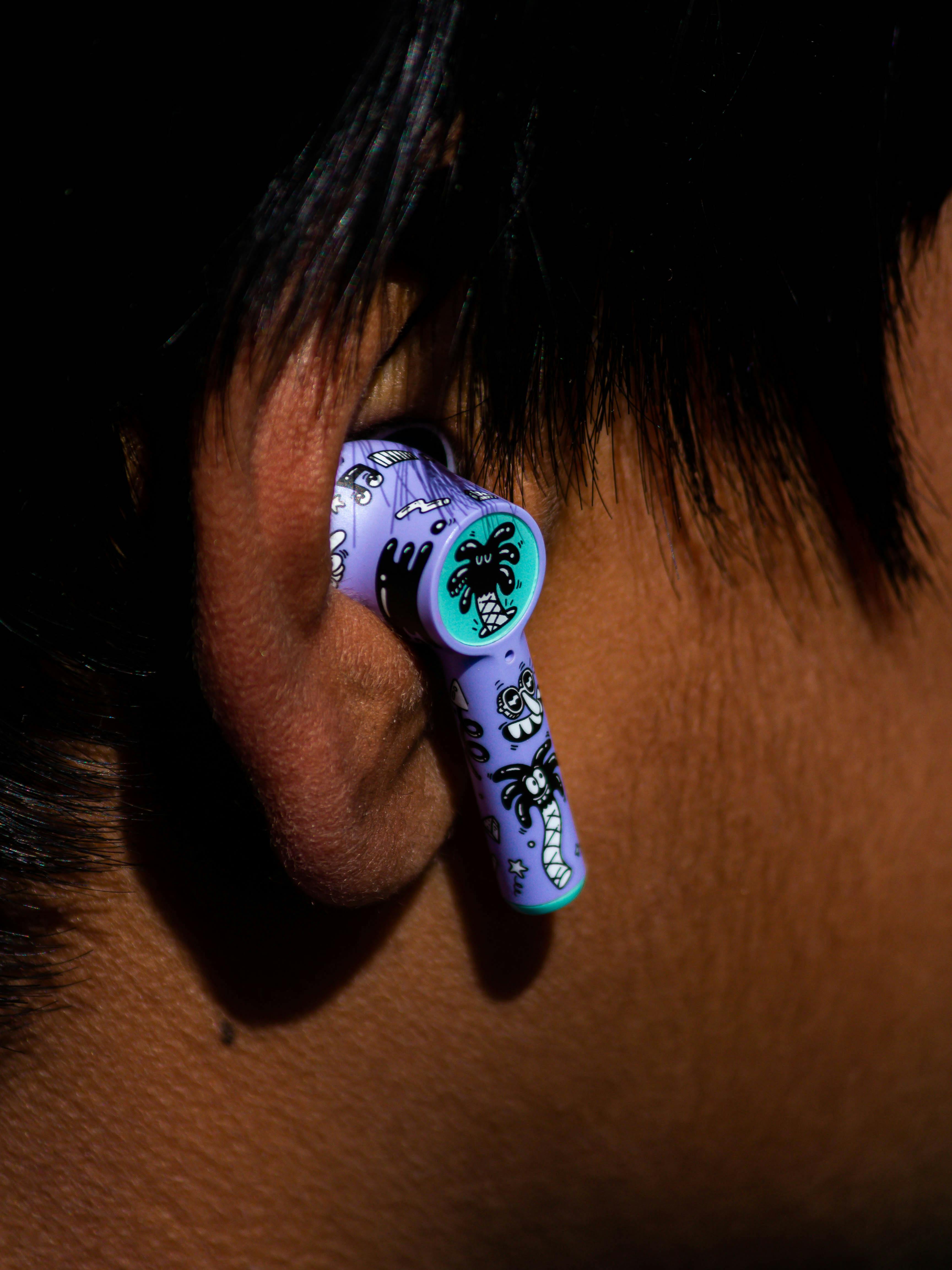 Ear Tug Photos, Download The BEST Free Ear Tug Stock Photos & HD Images