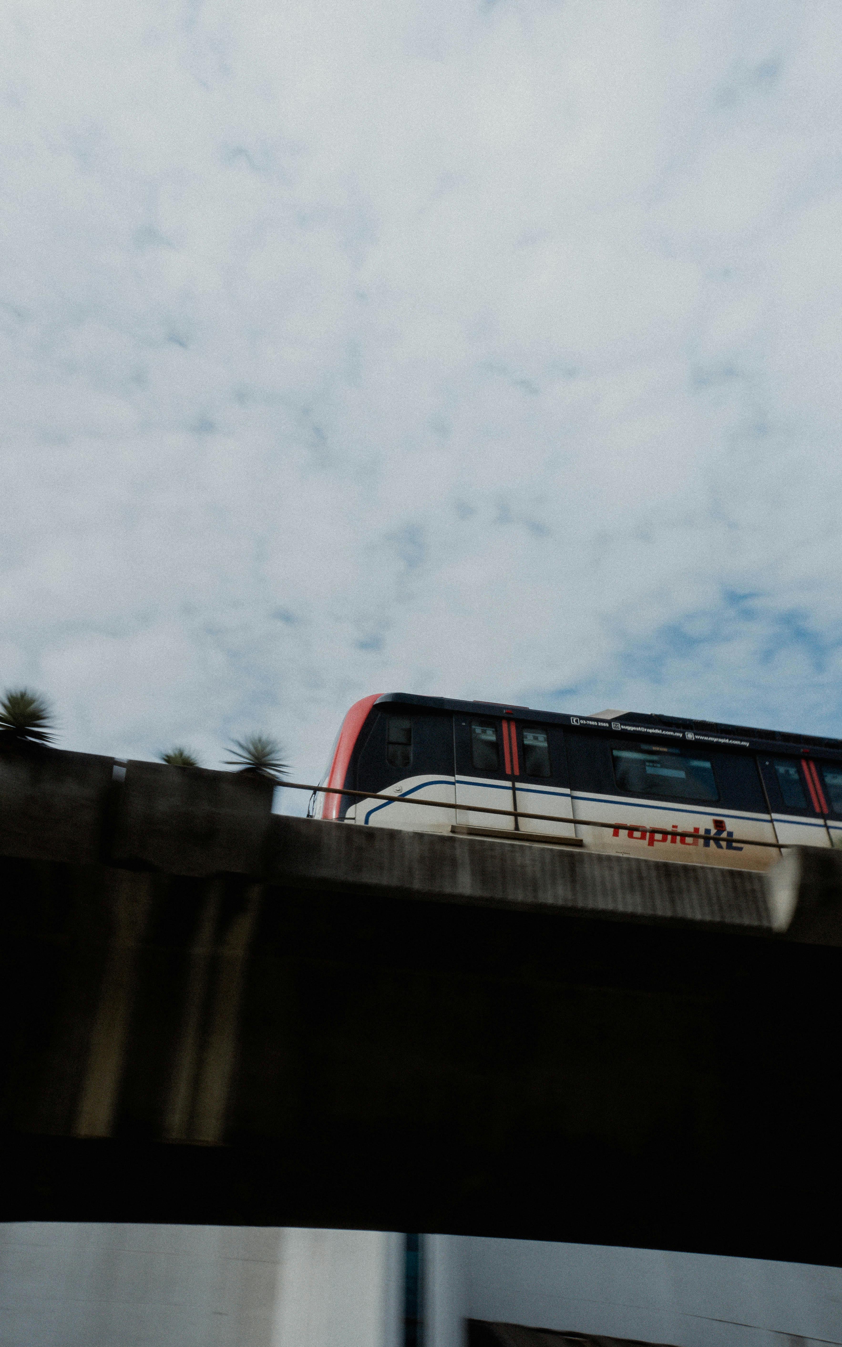 Srilanka Bus Photos, Download The BEST Free Srilanka Bus Stock Photos ...